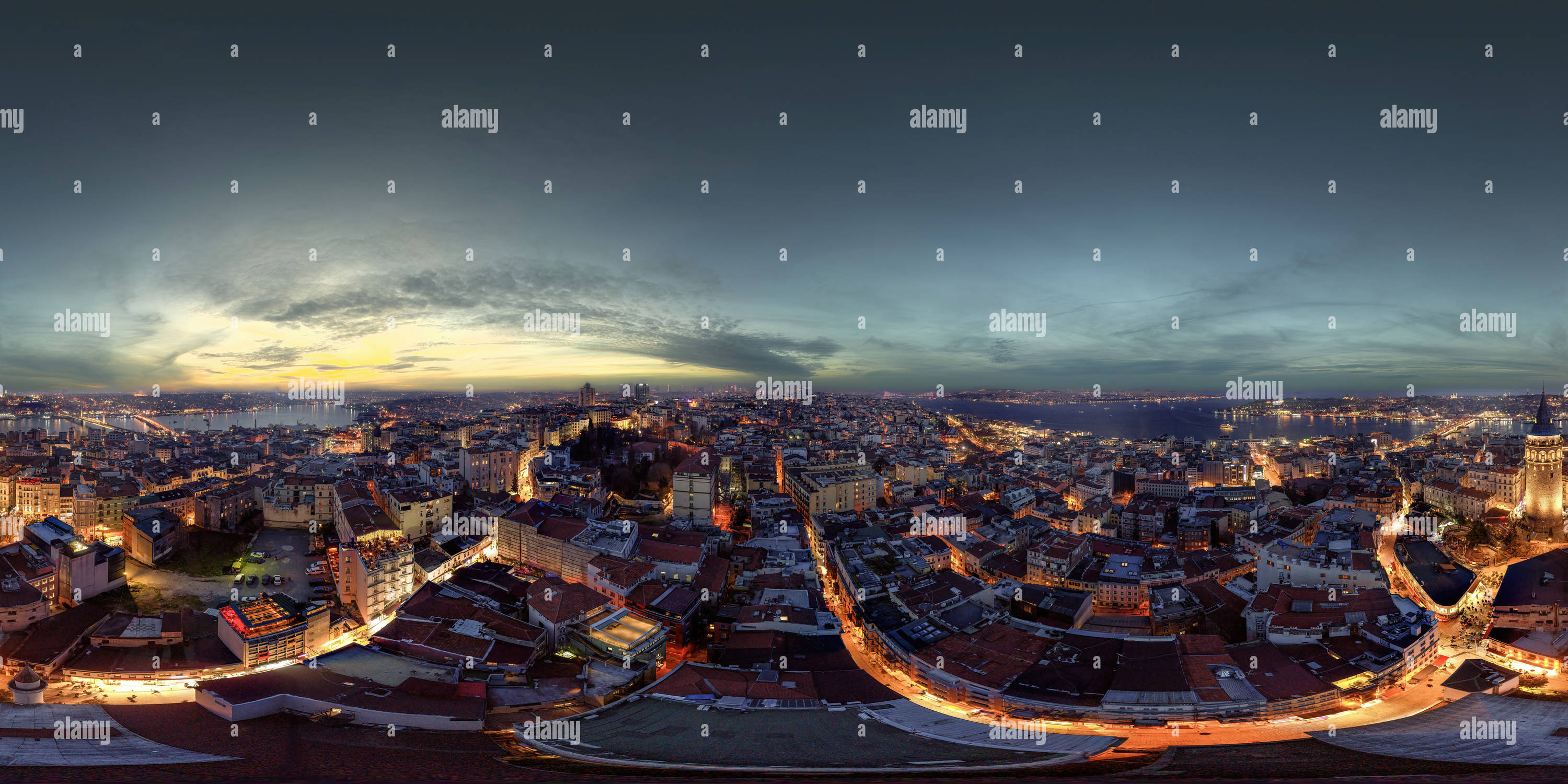 360° view of Istanbul at dusk - Alamy