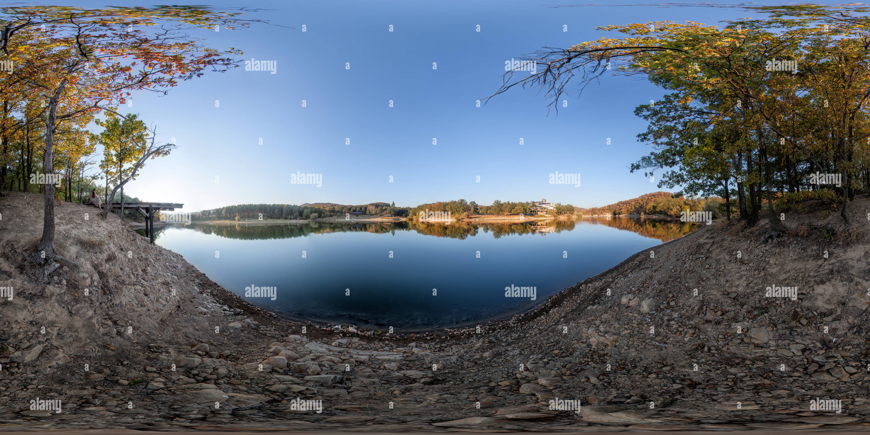 360° view of Lake side beach - Alamy