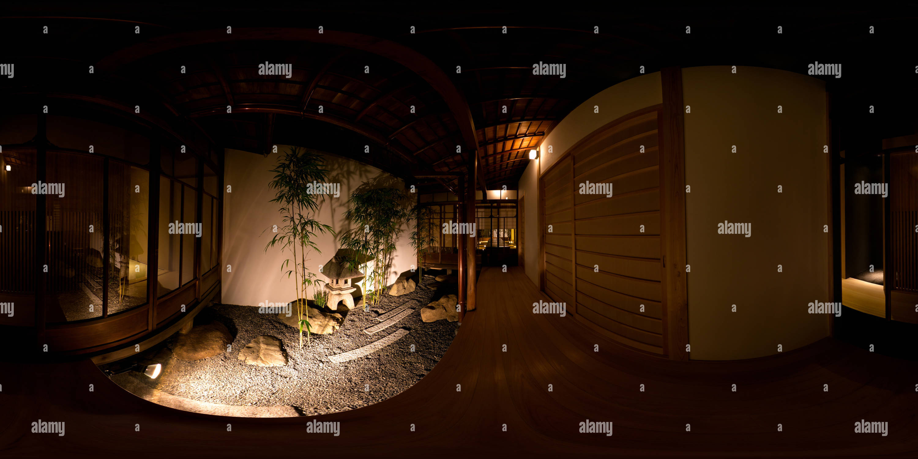 360° view of 上七軒「梅乃」The Courtyard Gardens Of Kyoto Ochaya - Alamy