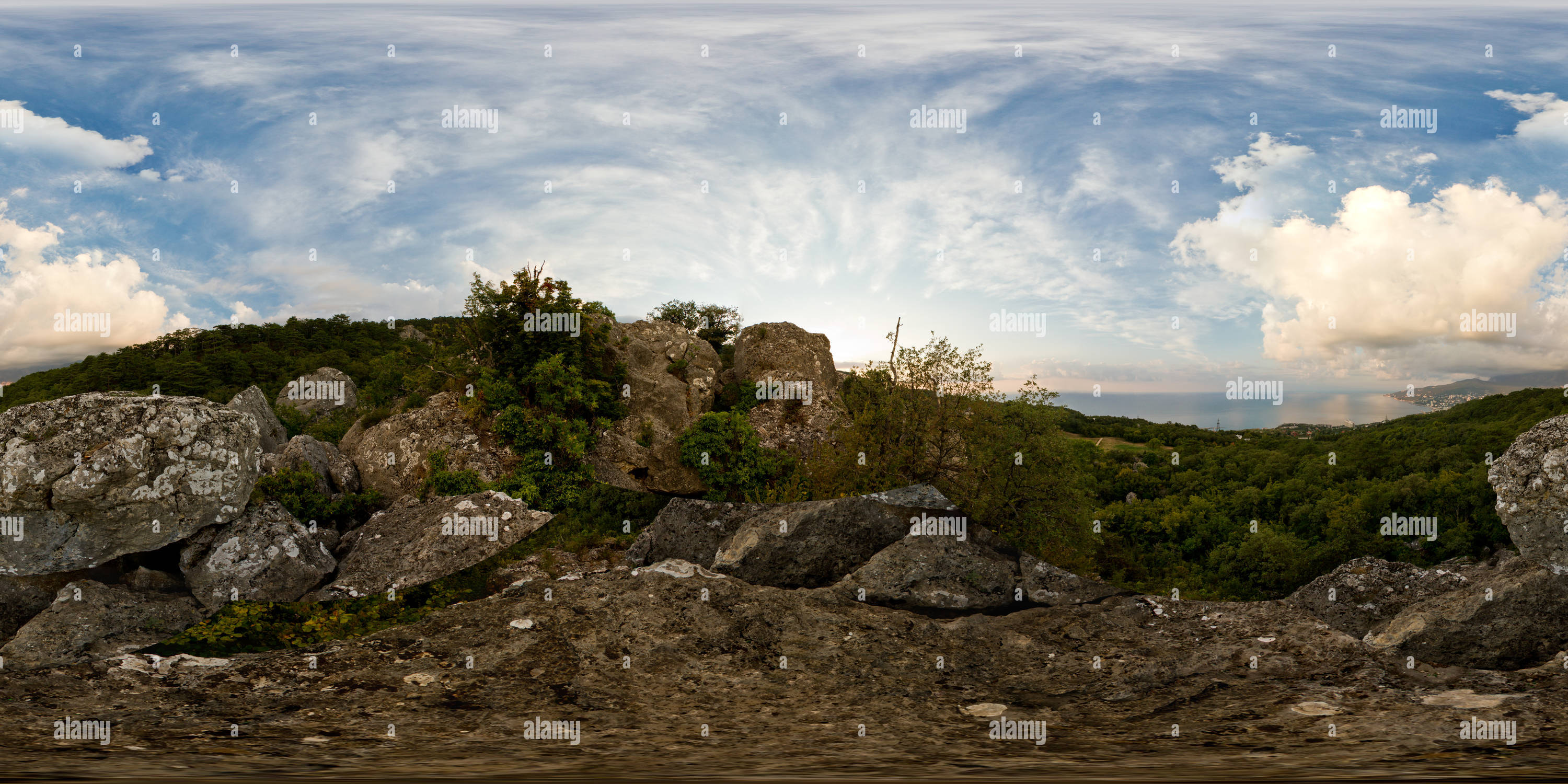 360° view of View from the cliffs at Massandra Palace and Yalta - Alamy