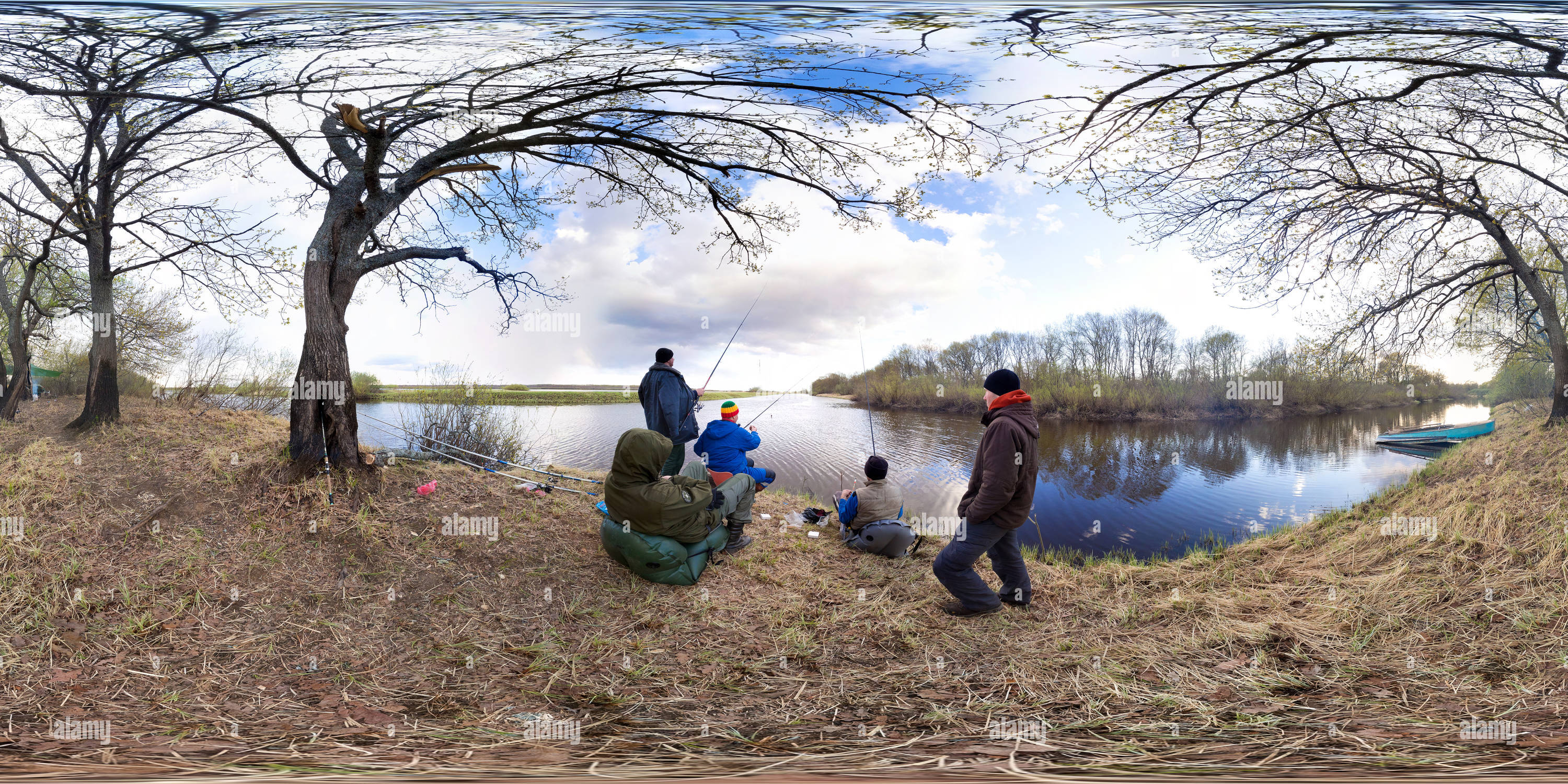 360° view of Рыбалка на озере Ильмень (Ilmen lake fishing - Alamy