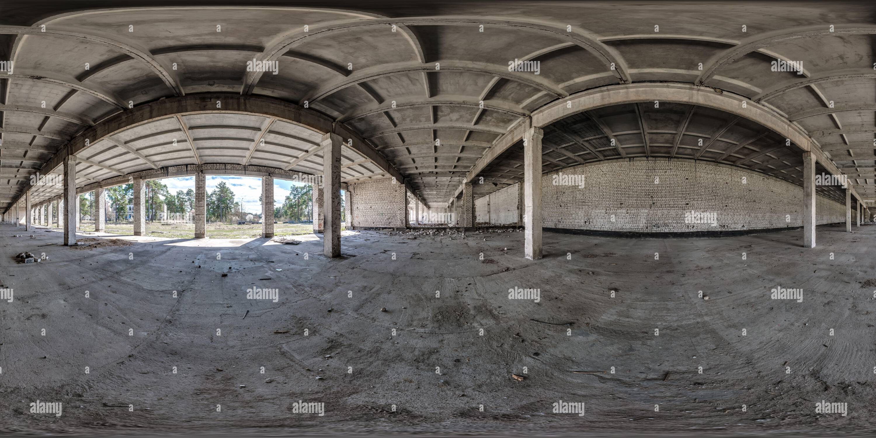 360° view of full seamless hdri 360 panorama in old large empty ...