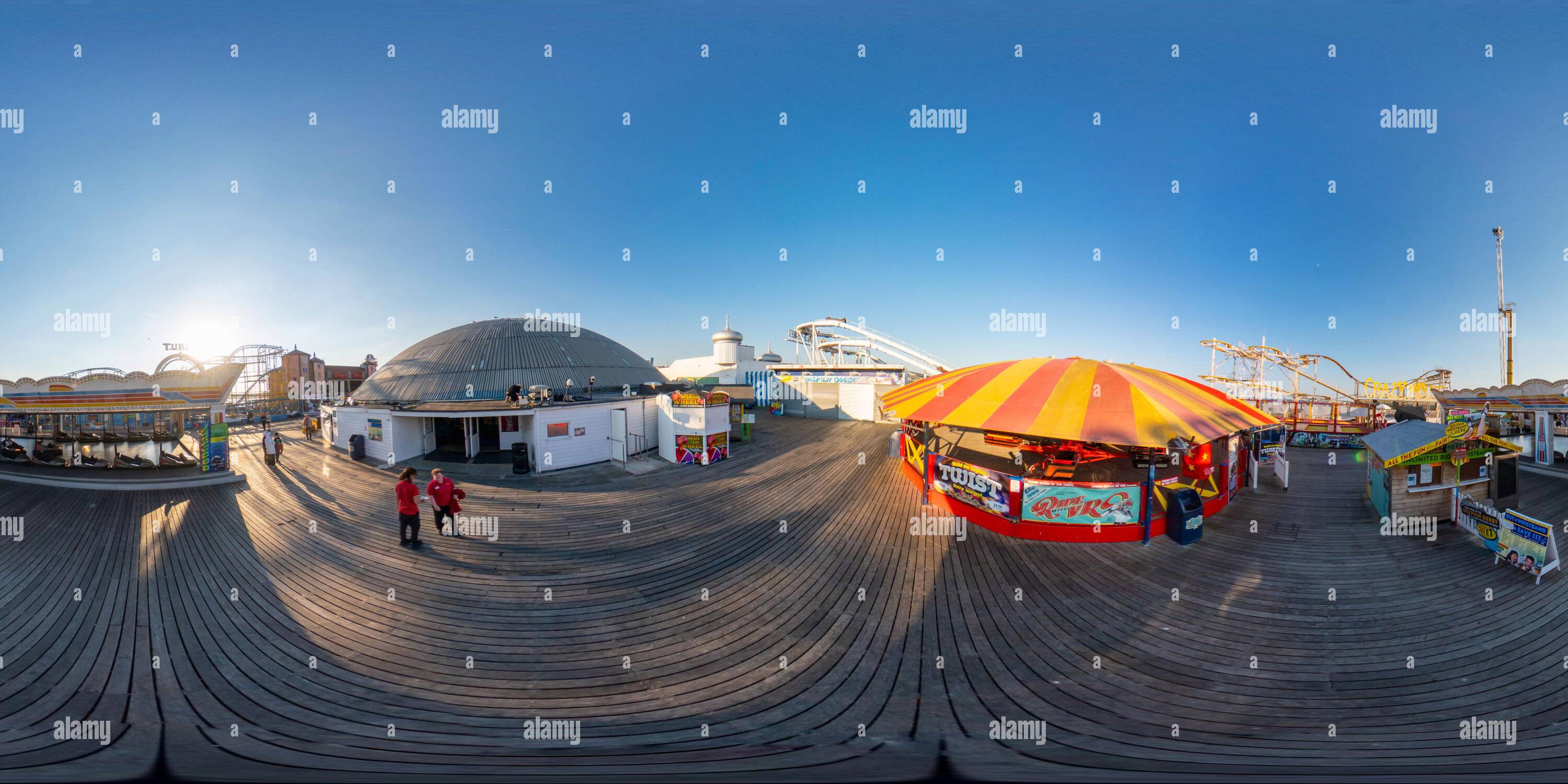 360° view of 360 photo Brighton Palace Pier UK - Alamy
