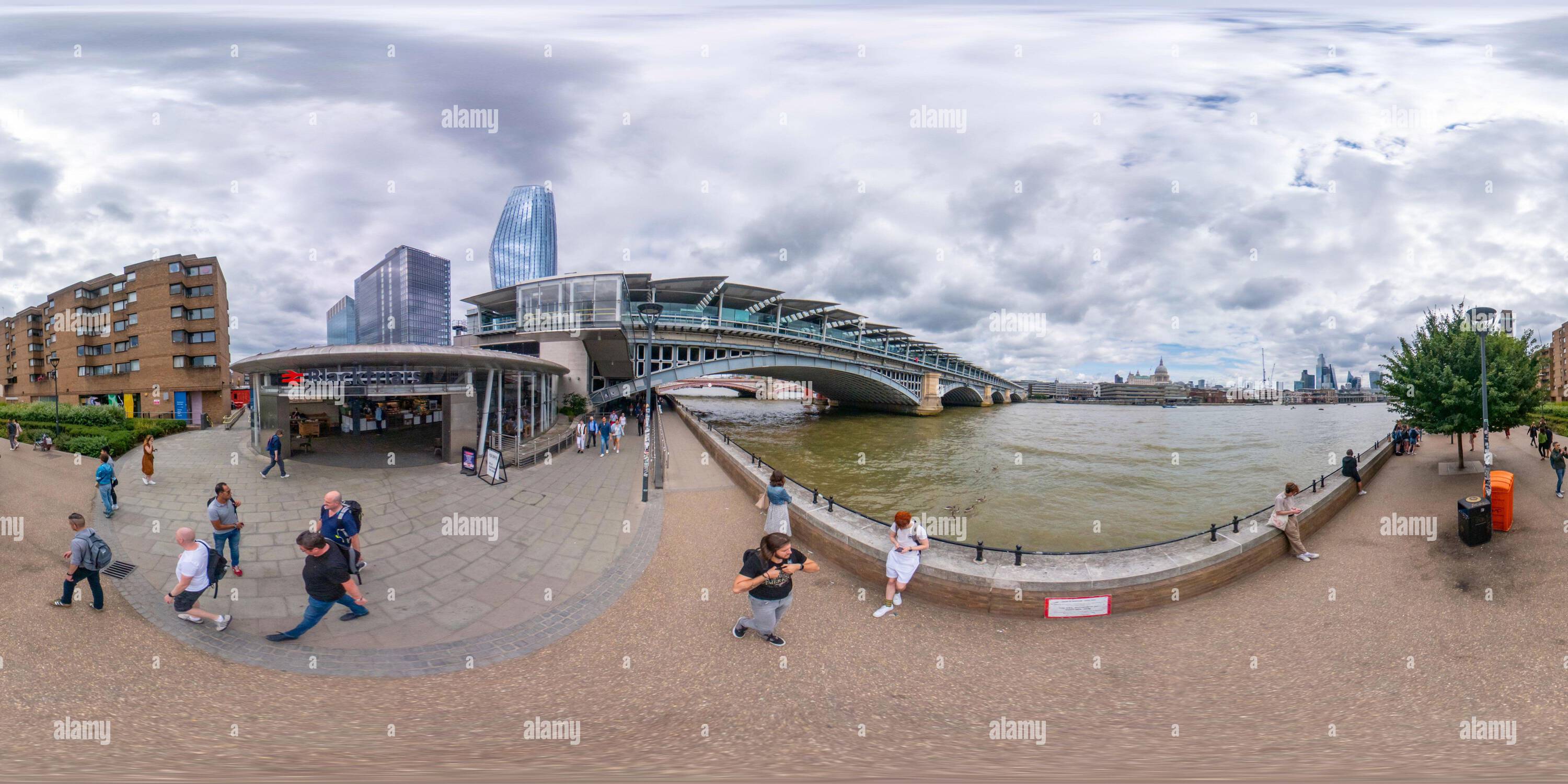 360° view of 360 photo Blackfriars station London by River Thames - Alamy 360° view of 360 photo Blackfriars station London by River Thames - Alamy