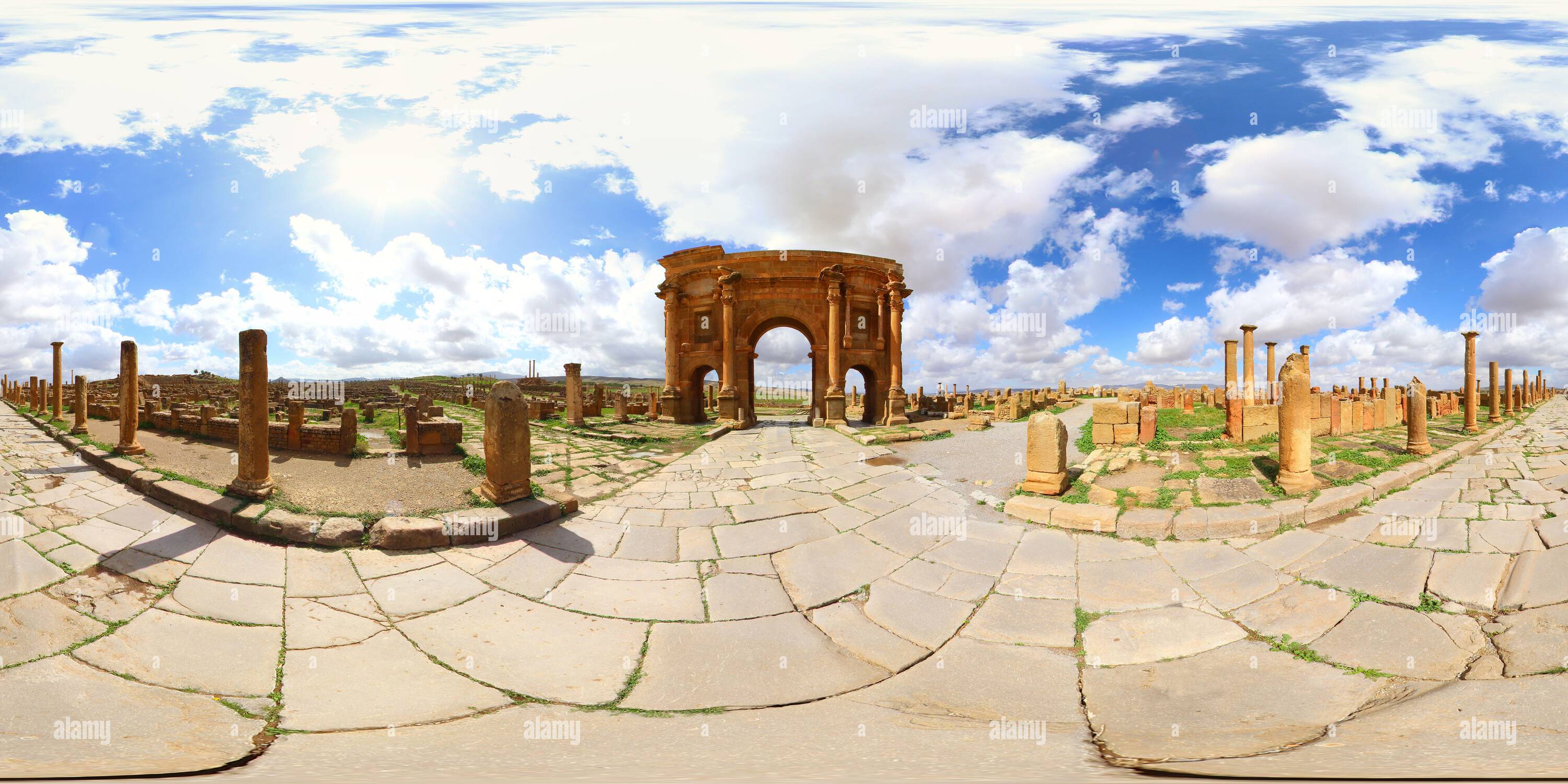 360° view of Timgad roman ruins, Algeria - Alamy