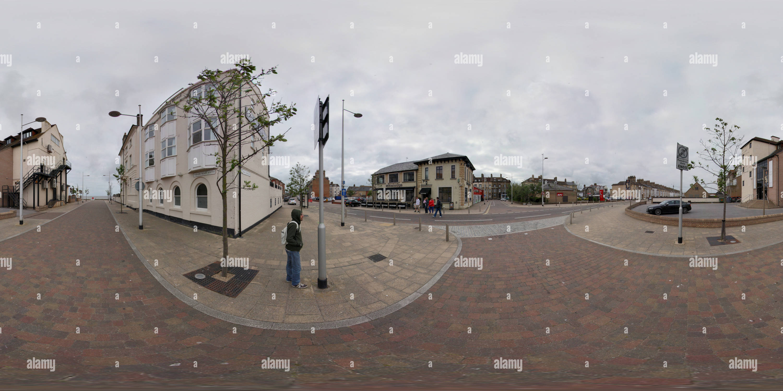 360° view of empty street in Lowestoft - Alamy