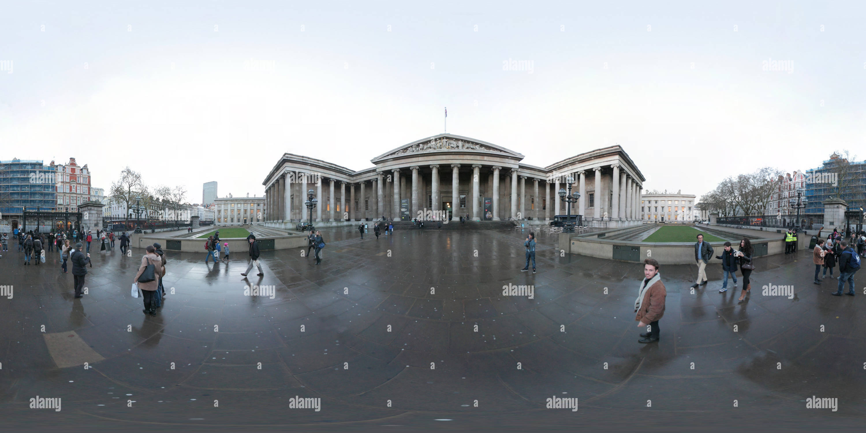 360° view of British Museum - 5 december 2014 - entrance - Alamy