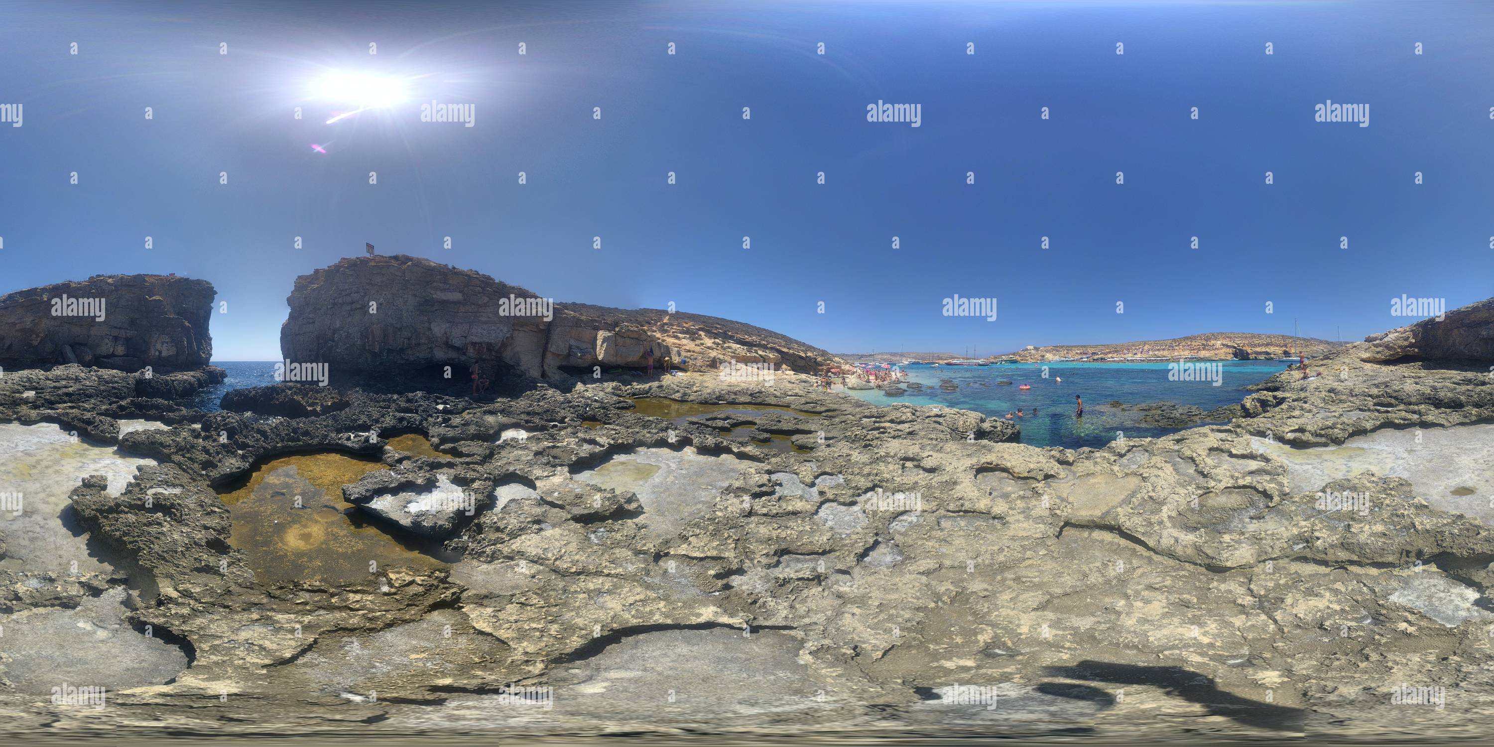 360° view of Isle of Cominotto (Blue Lagoon - Alamy