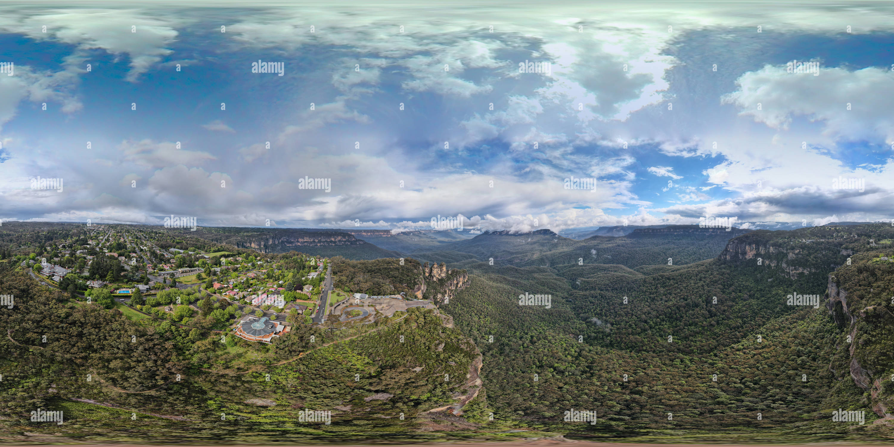 360° view of Three Sisters from Katoomba - Alamy