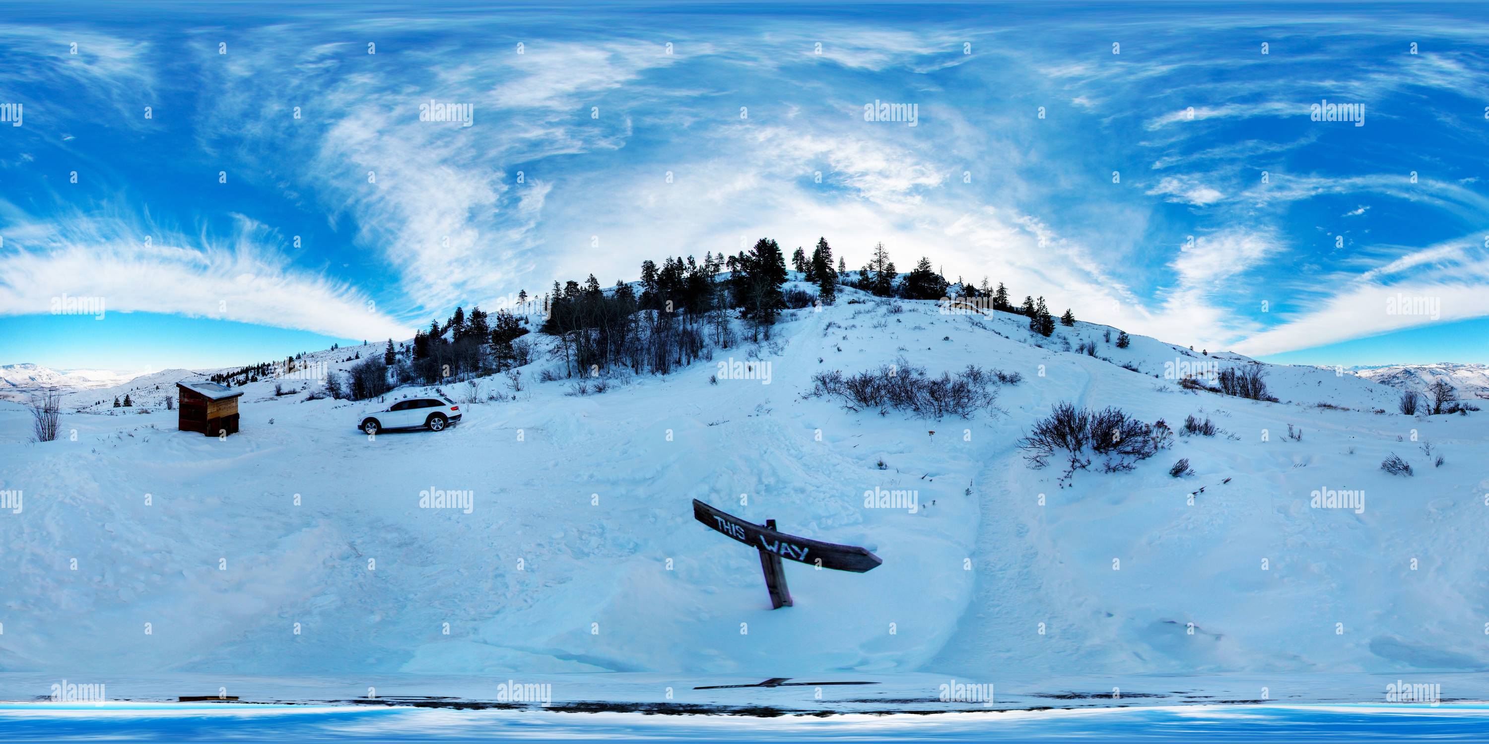360° view of HOBBIT INN pathway in winter - Alamy