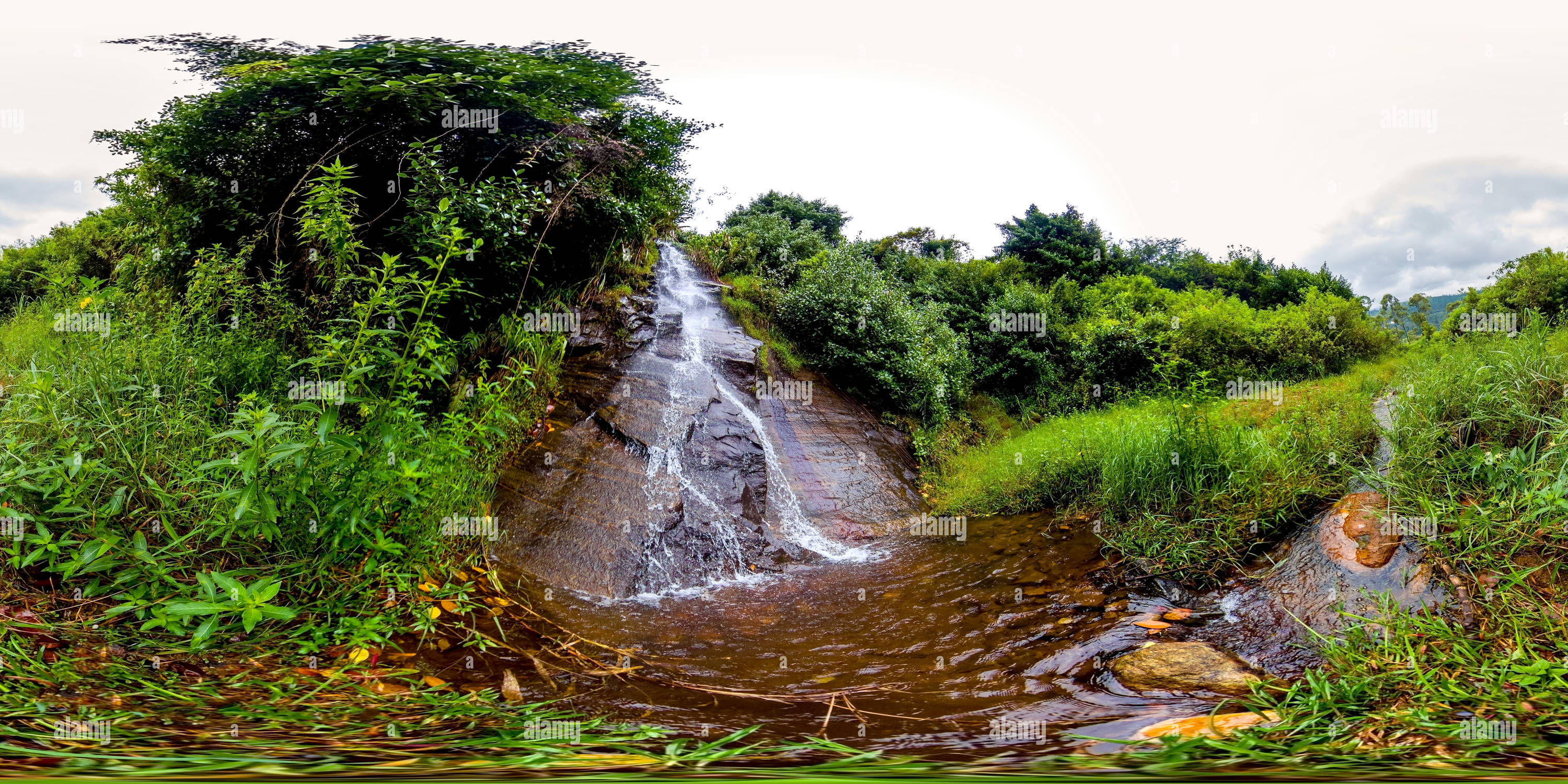 360° view of Tropical waterfall in Sri Lanka. Virtual Reality 360 - Alamy