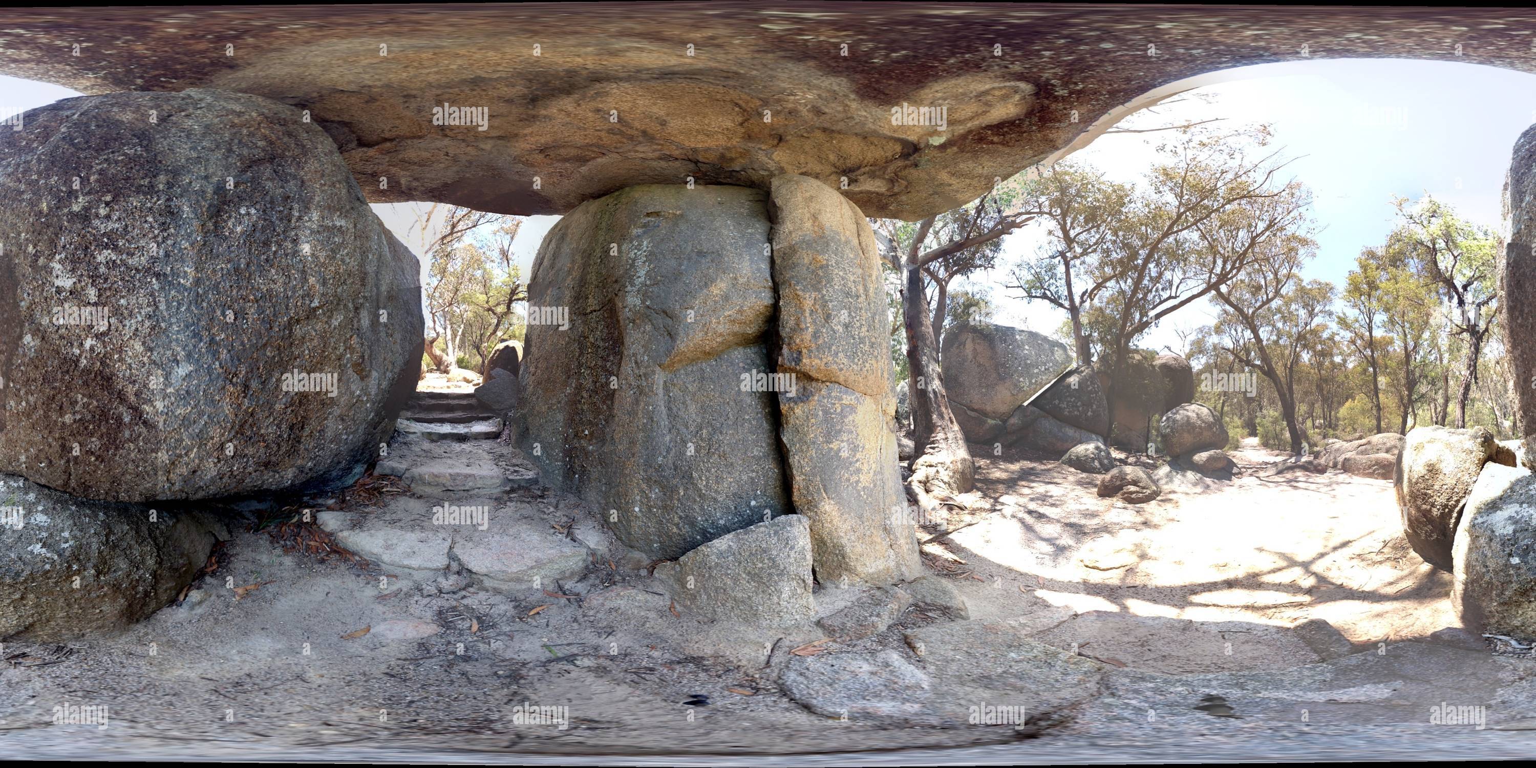 360° view of Granite arch, Girraween National Park - Alamy