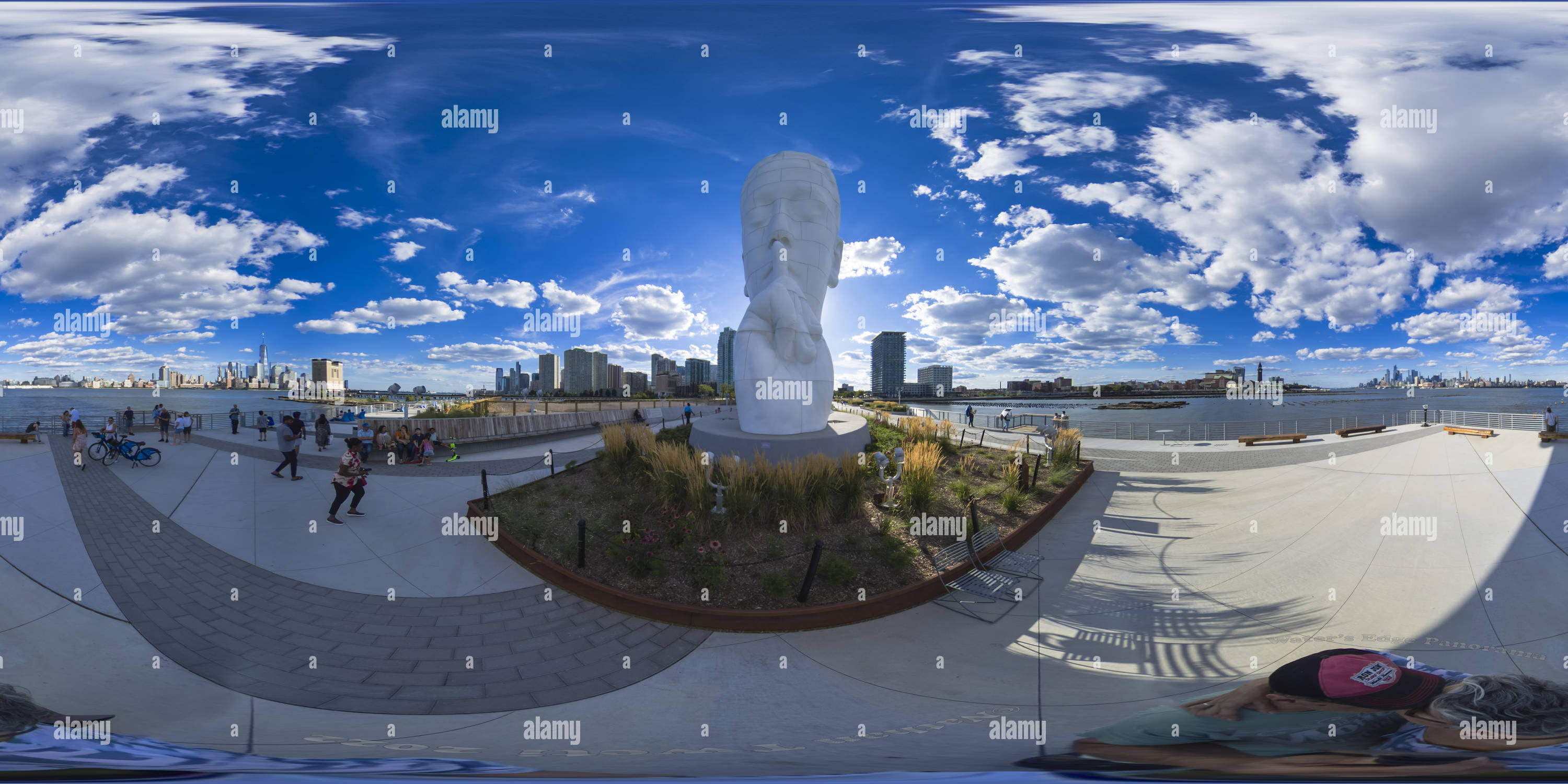 Waters soul sculpture hi-res stock photography and images - Alamy