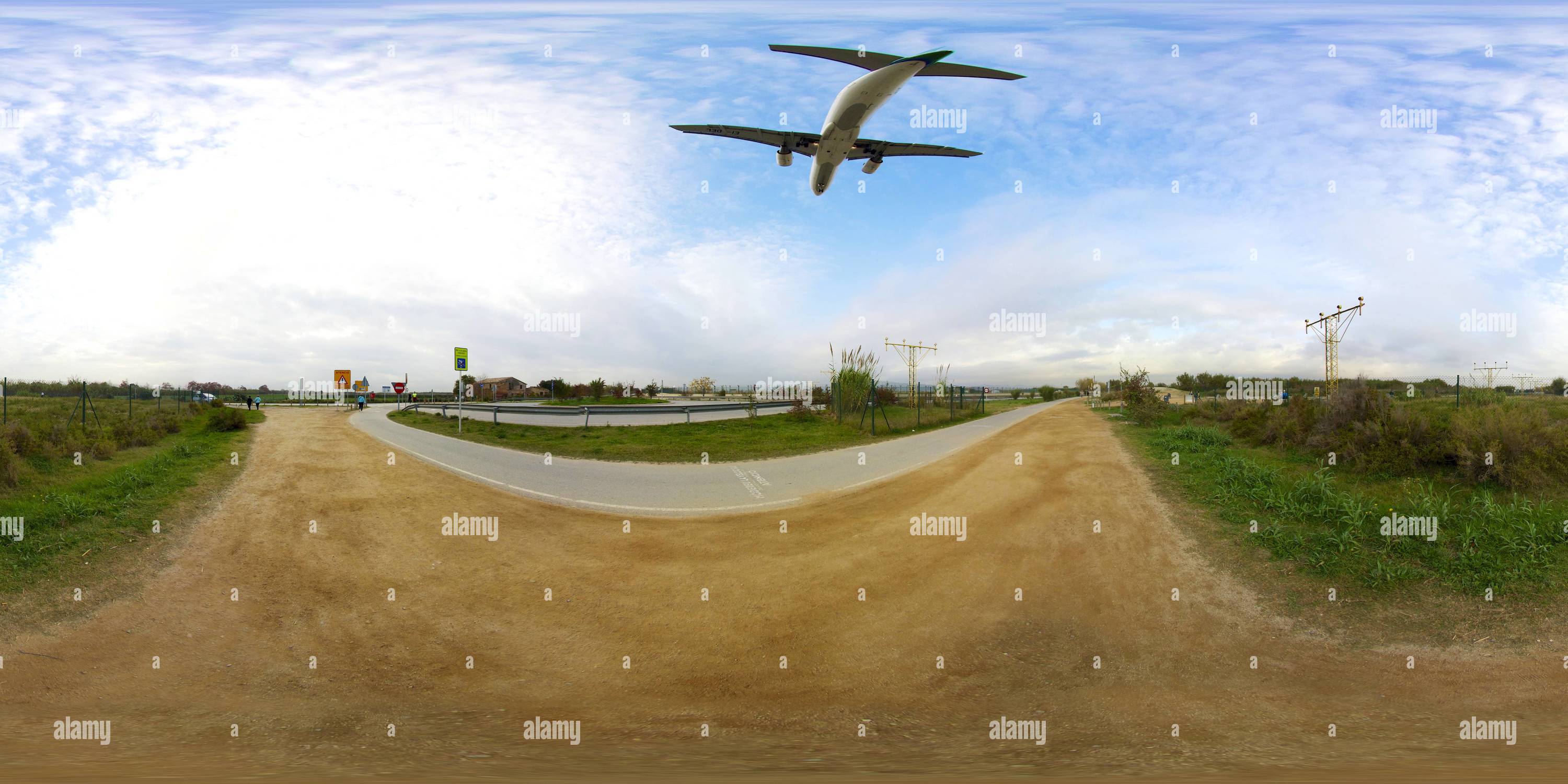 360 vr airport hi-res stock photography and images - Alamy