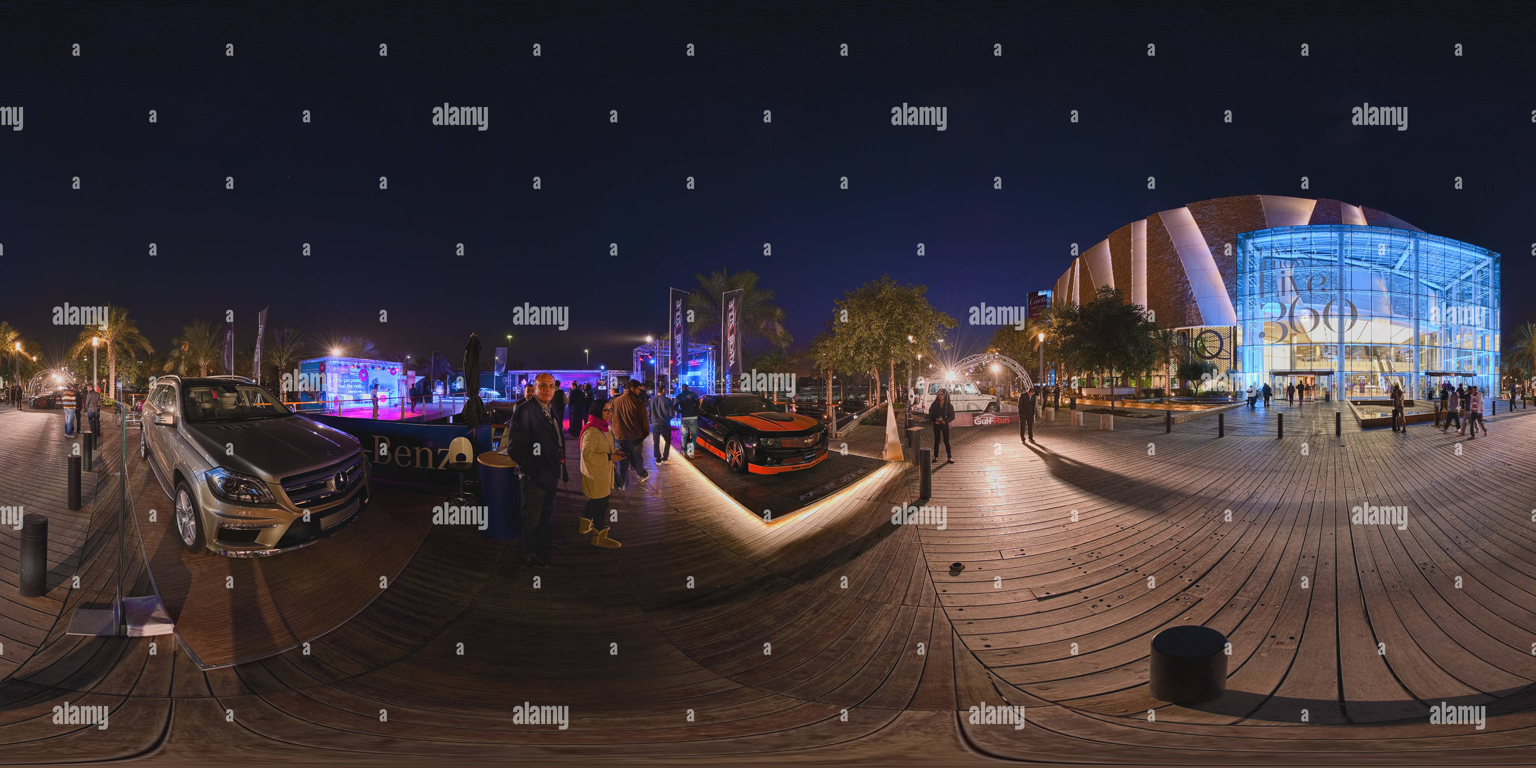 360 vr mall hi-res stock photography and images - Alamy