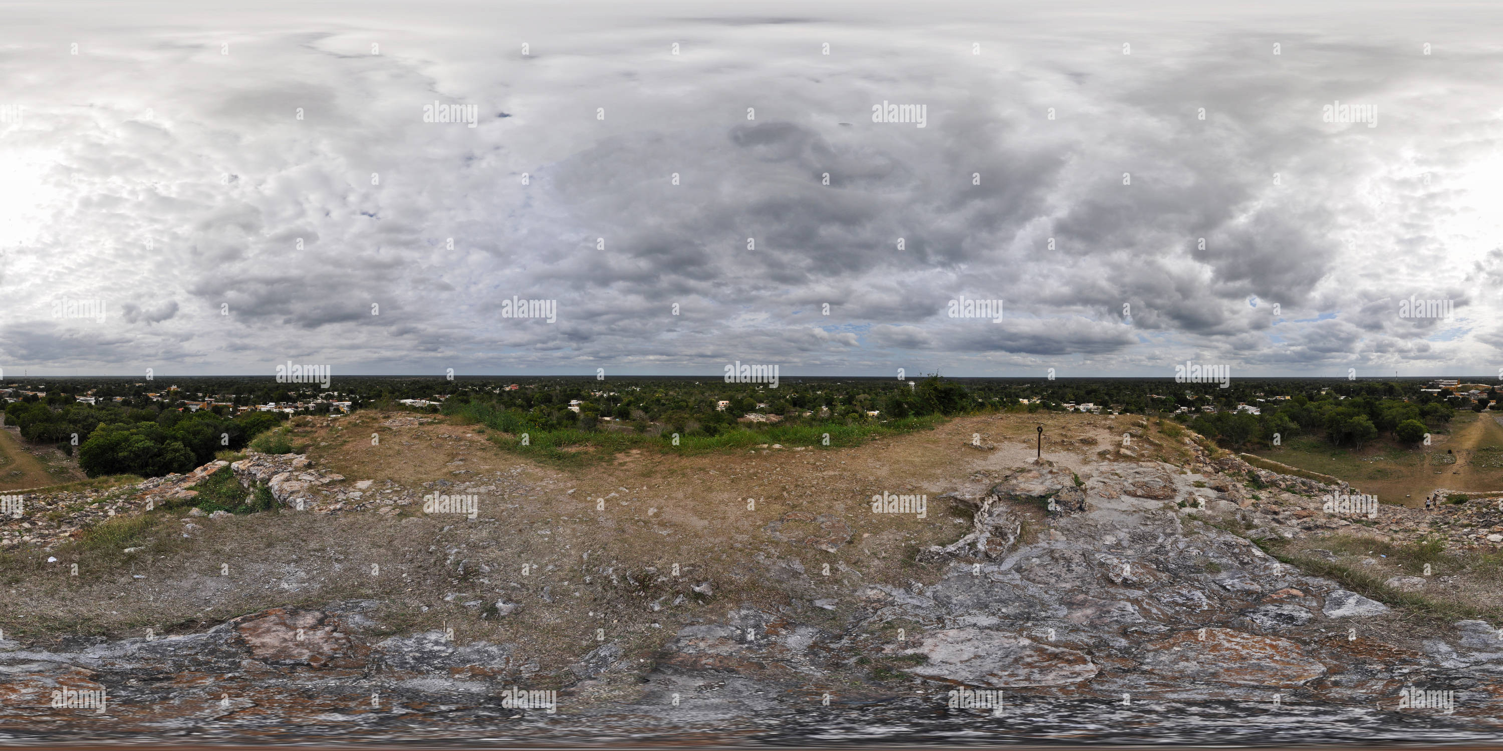 360° view of Mexico,Yucatan,Izamal,Kinich Kak Mo pyramid - Alamy