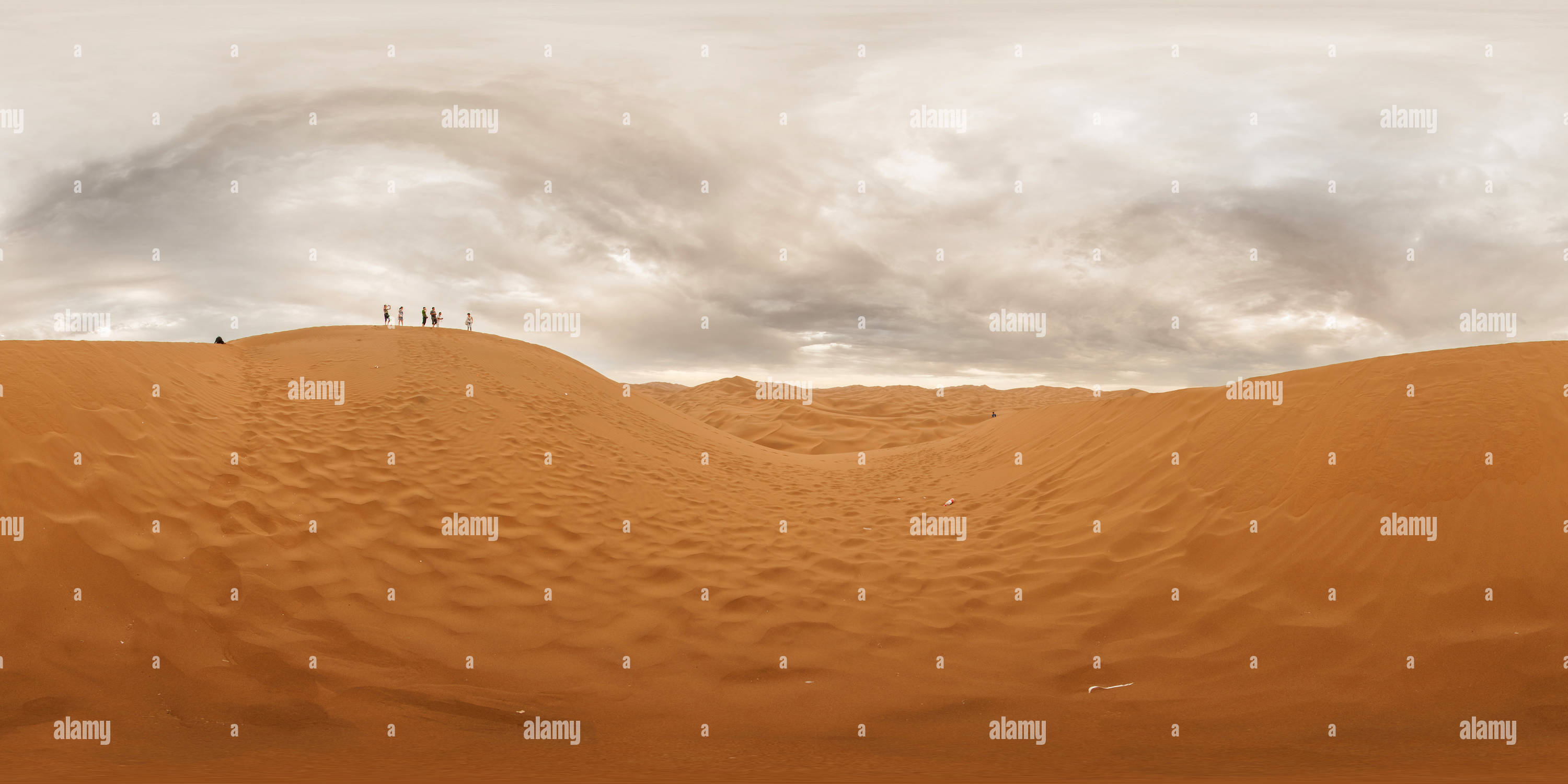 360° view of Kumtag Desert shanshan - Alamy