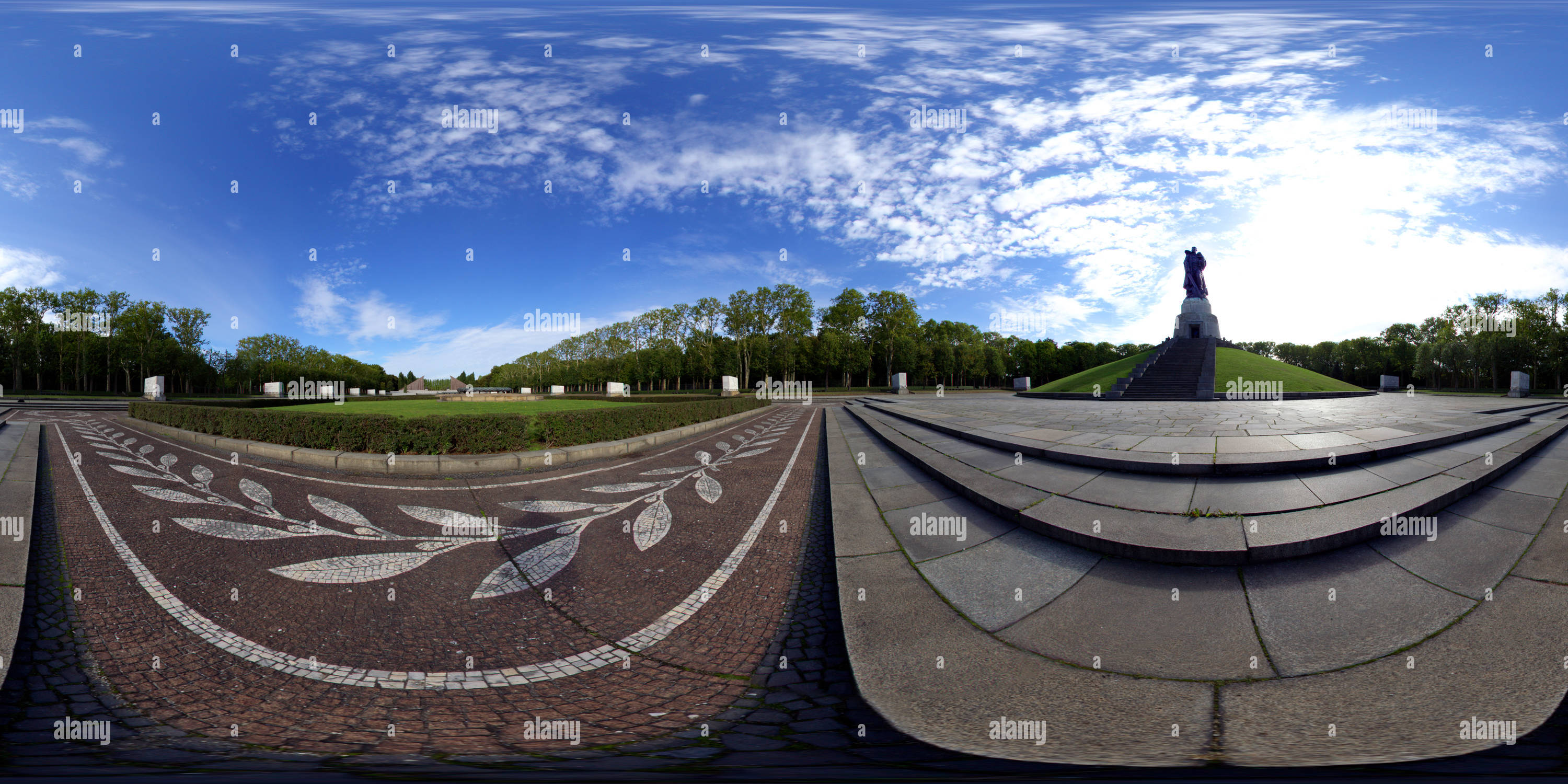 360° view of Soviet War Memorial (Treptower Park - Alamy