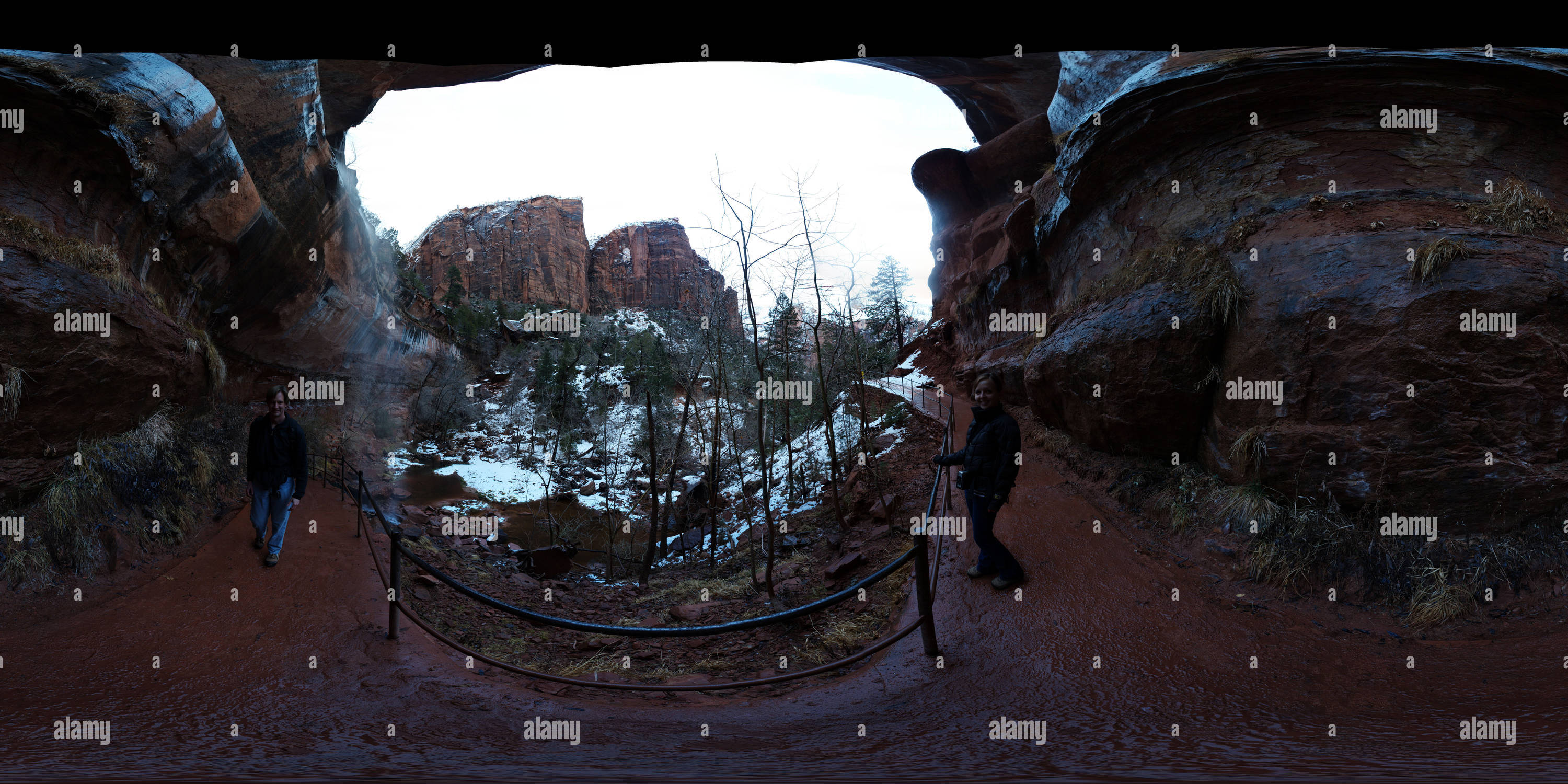 360° view of Lower Emerald Pool - Alamy
