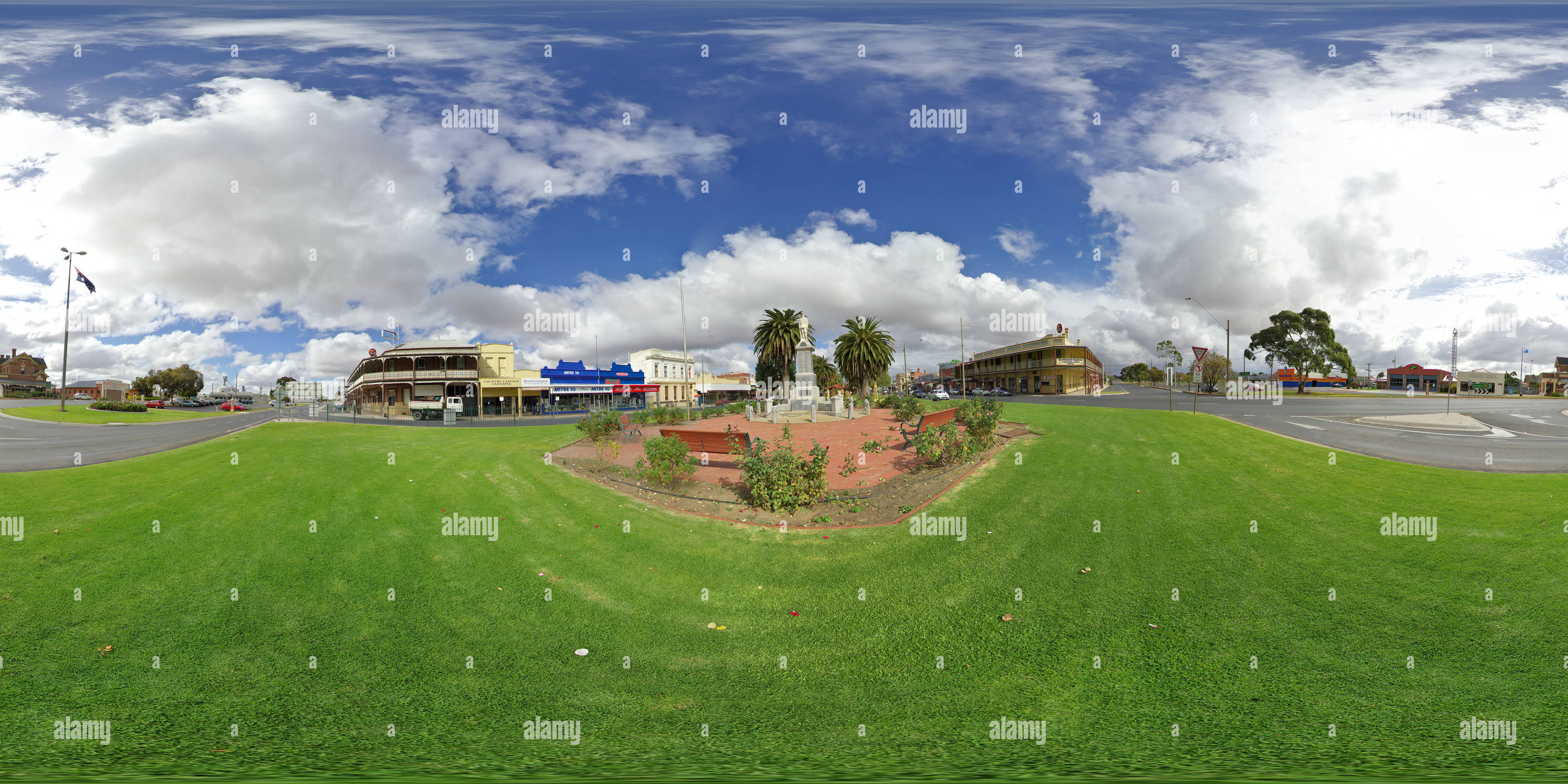 360° view of Goldsworthy Park and Victoria Street in Nhill - Alamy