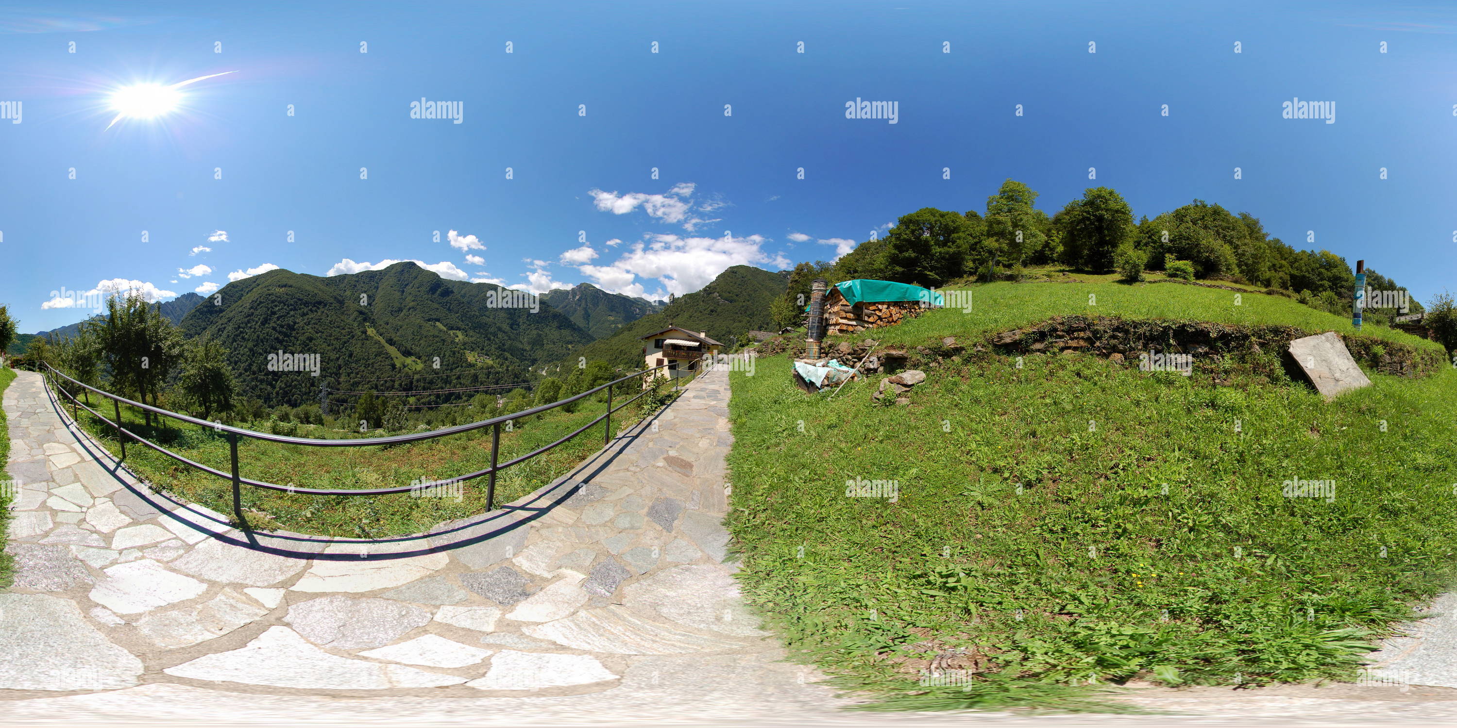 Montagna rossa hi-res stock photography and images - Alamy