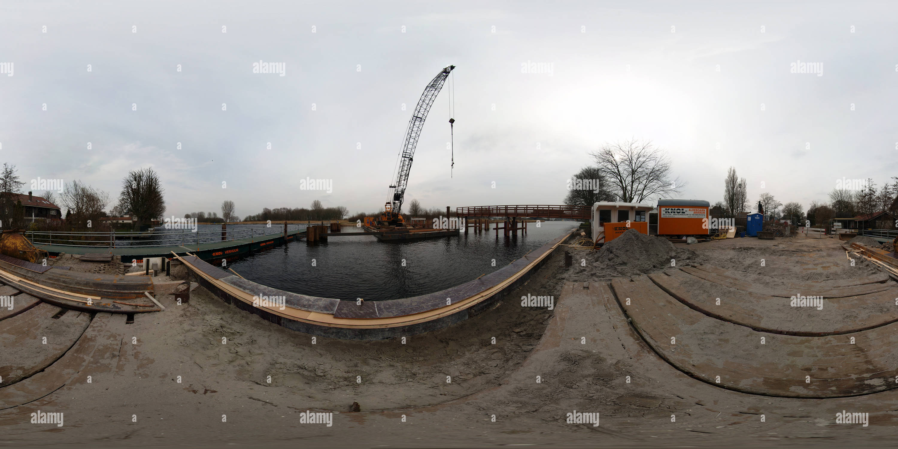 360° view of Eerste brugdeel geplaatst van de nieuwe brug naar ...