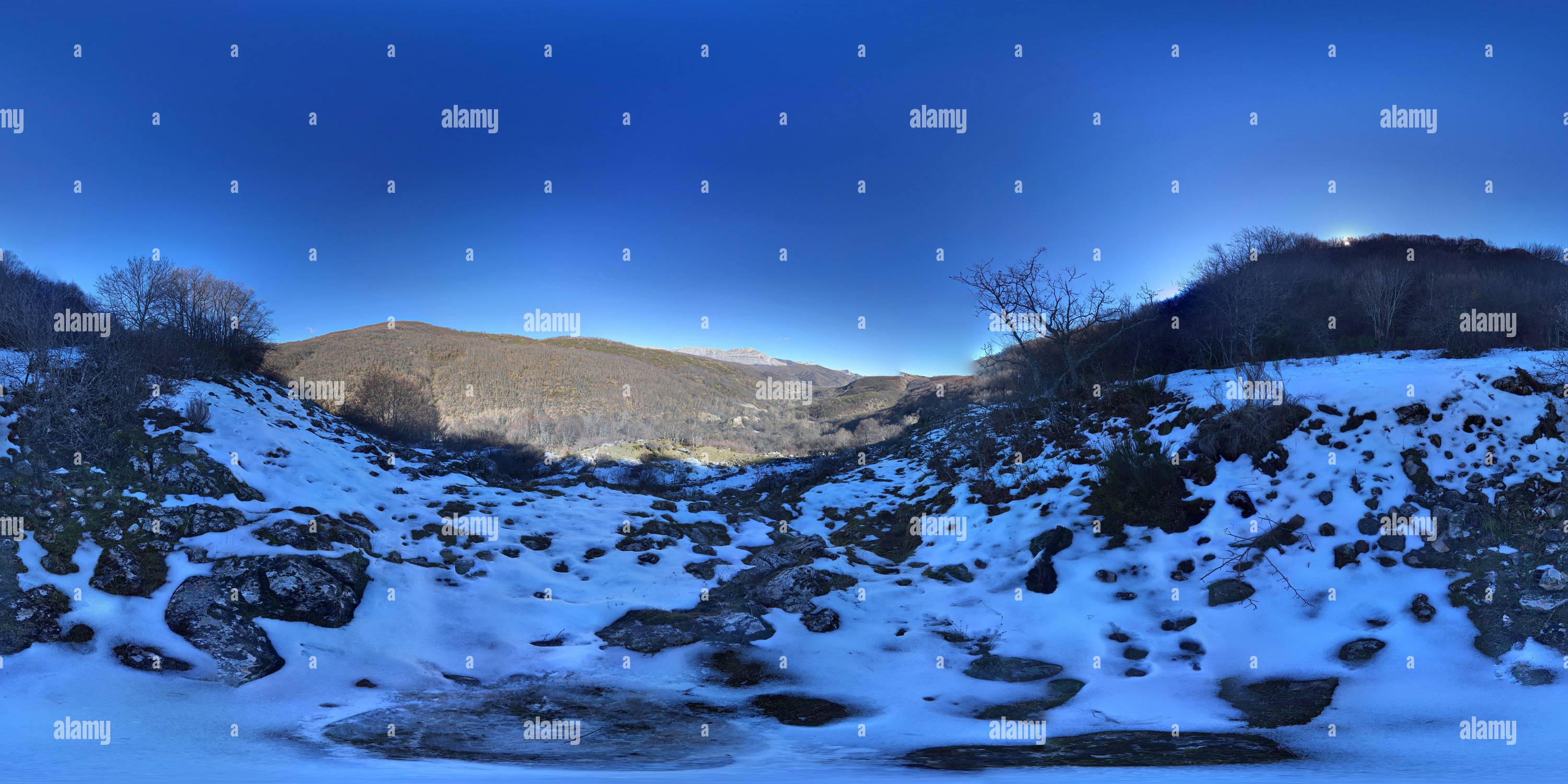 360° view of Faedo de Orzonaga vistas - Alamy