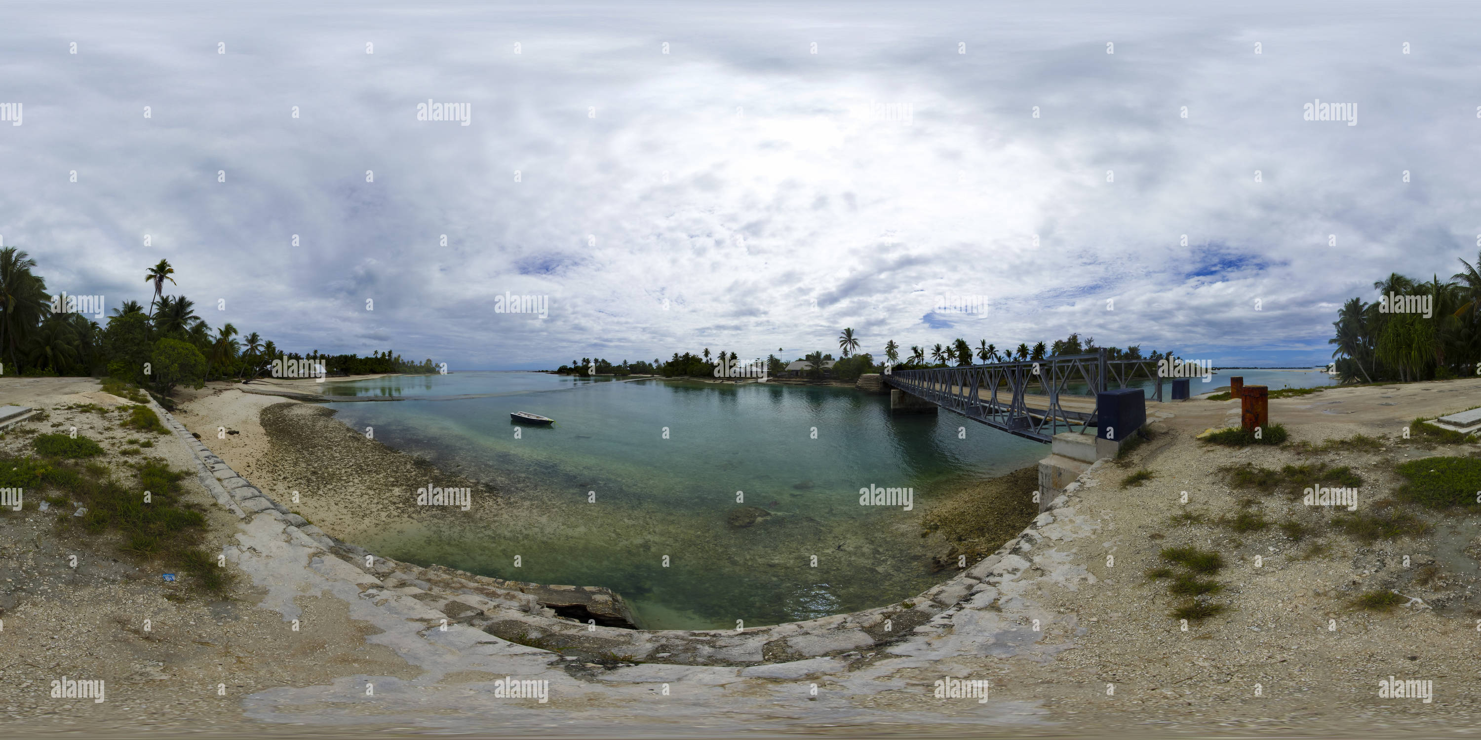 360° view of Bridge between South and North Tarawa, Kiribati - Alamy