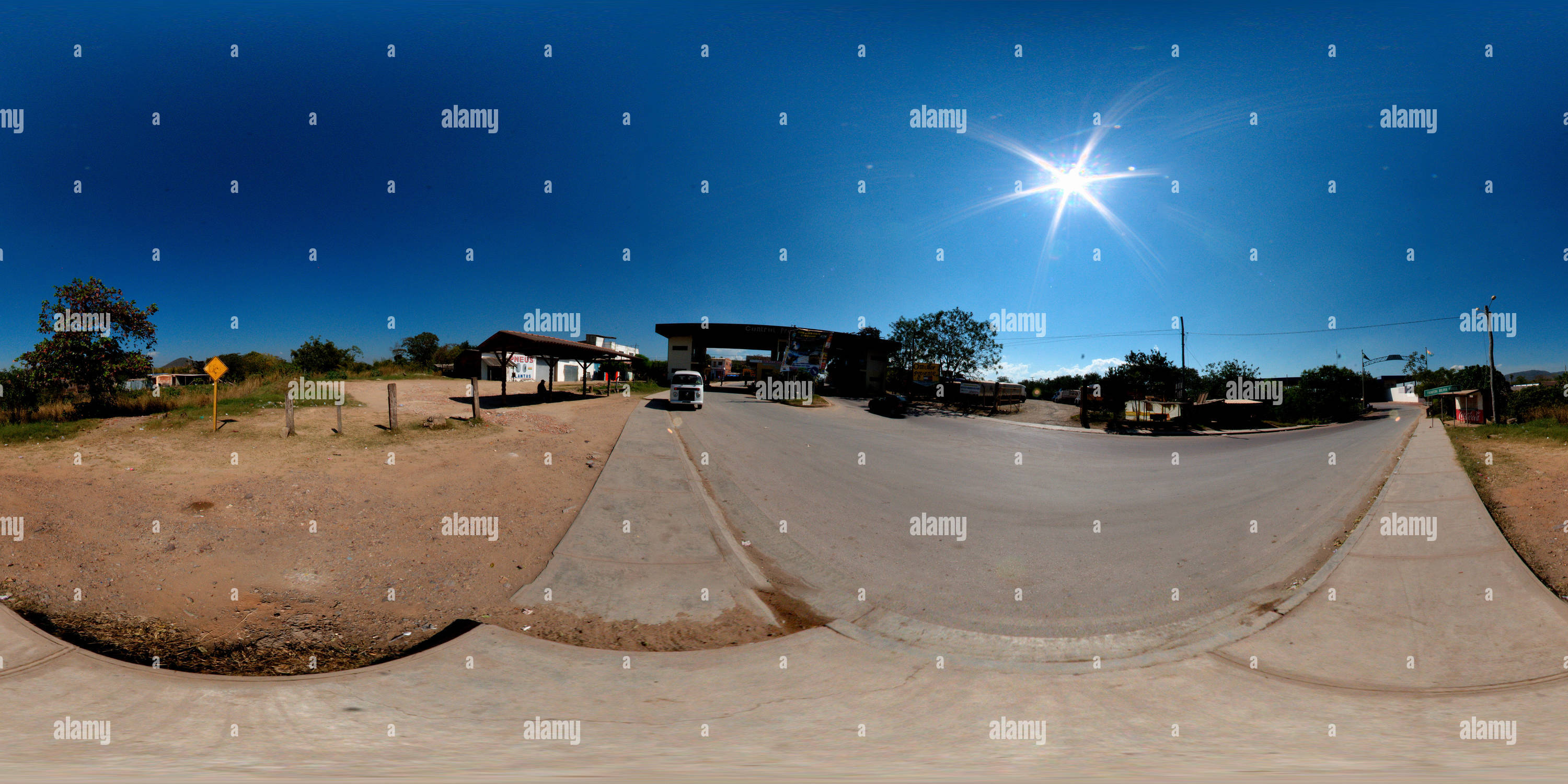 Bolivia brazil border hi-res stock photography and images - Alamy