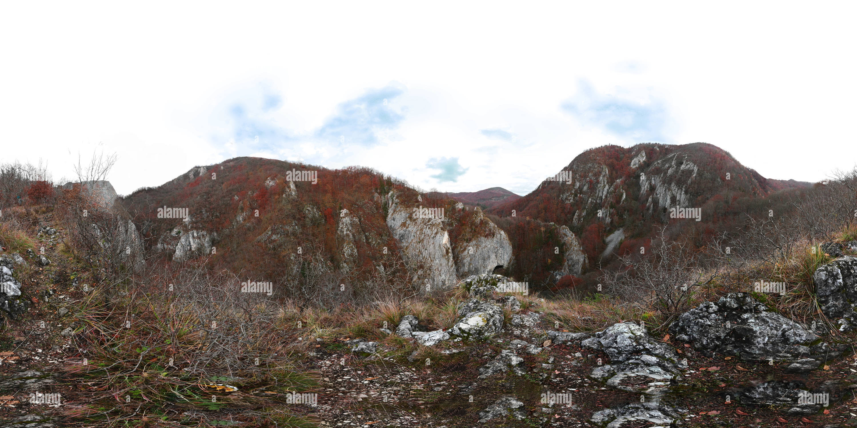 360° view of Vârghiş Gorges, Romania - Alamy