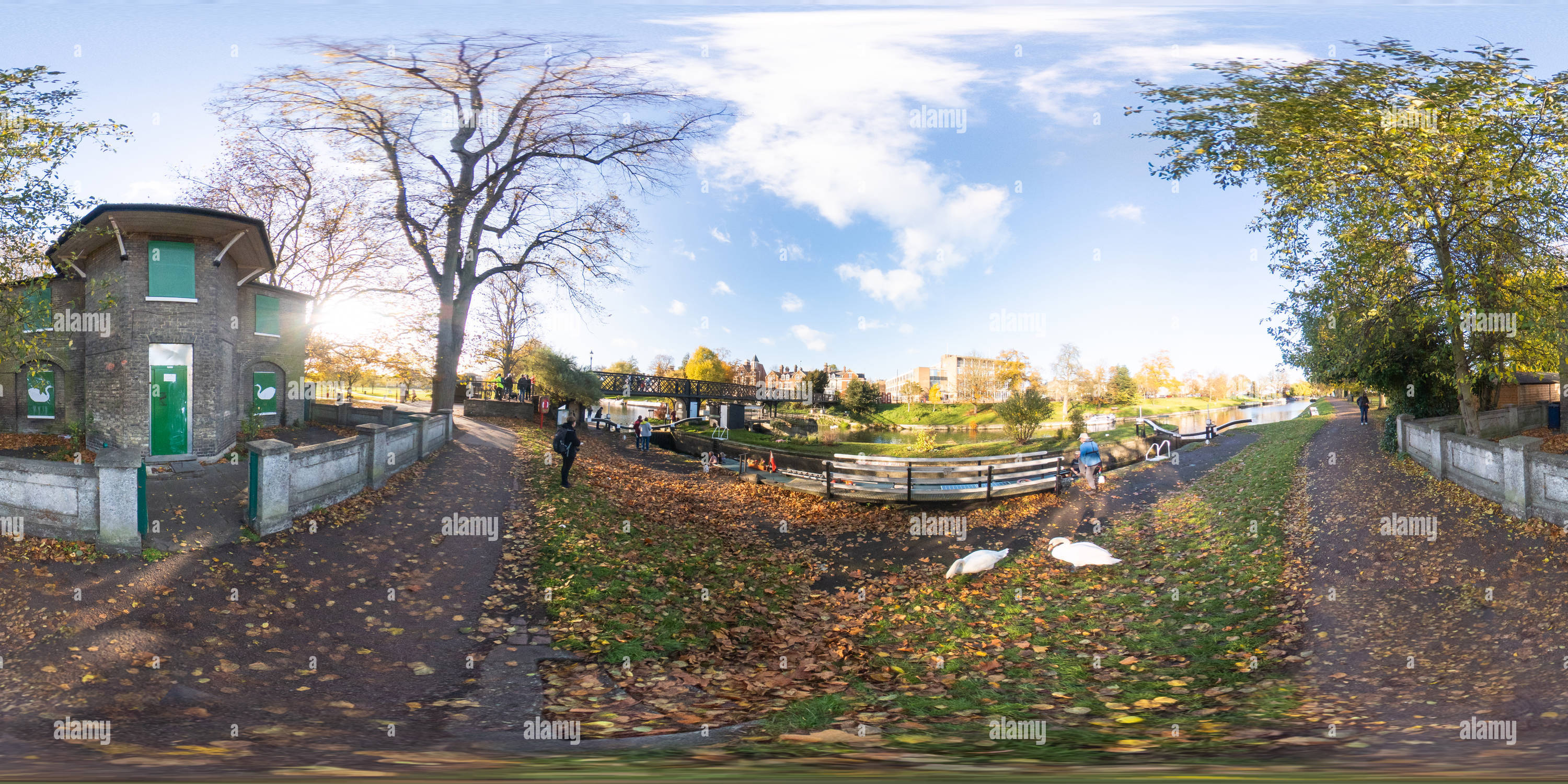 360° view of River Cam lock, Cambridge - Alamy