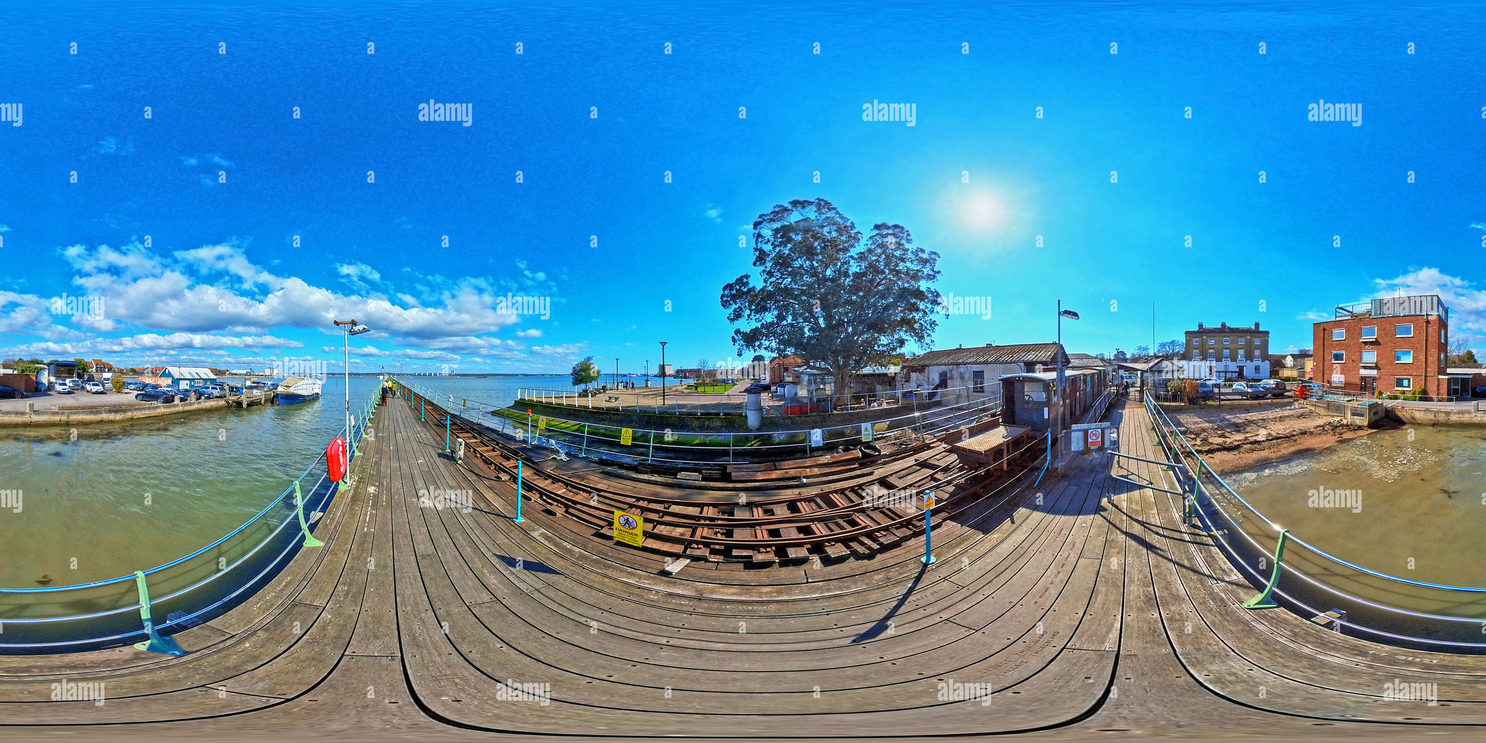 360° view of Hythe Pier, Railway and Ferry on Southampton Water ...