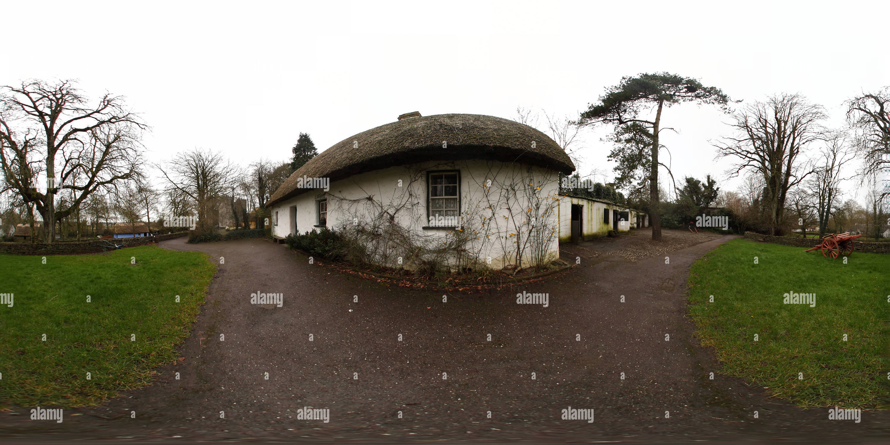 360° view of Traditional Shannon Farm - Alamy