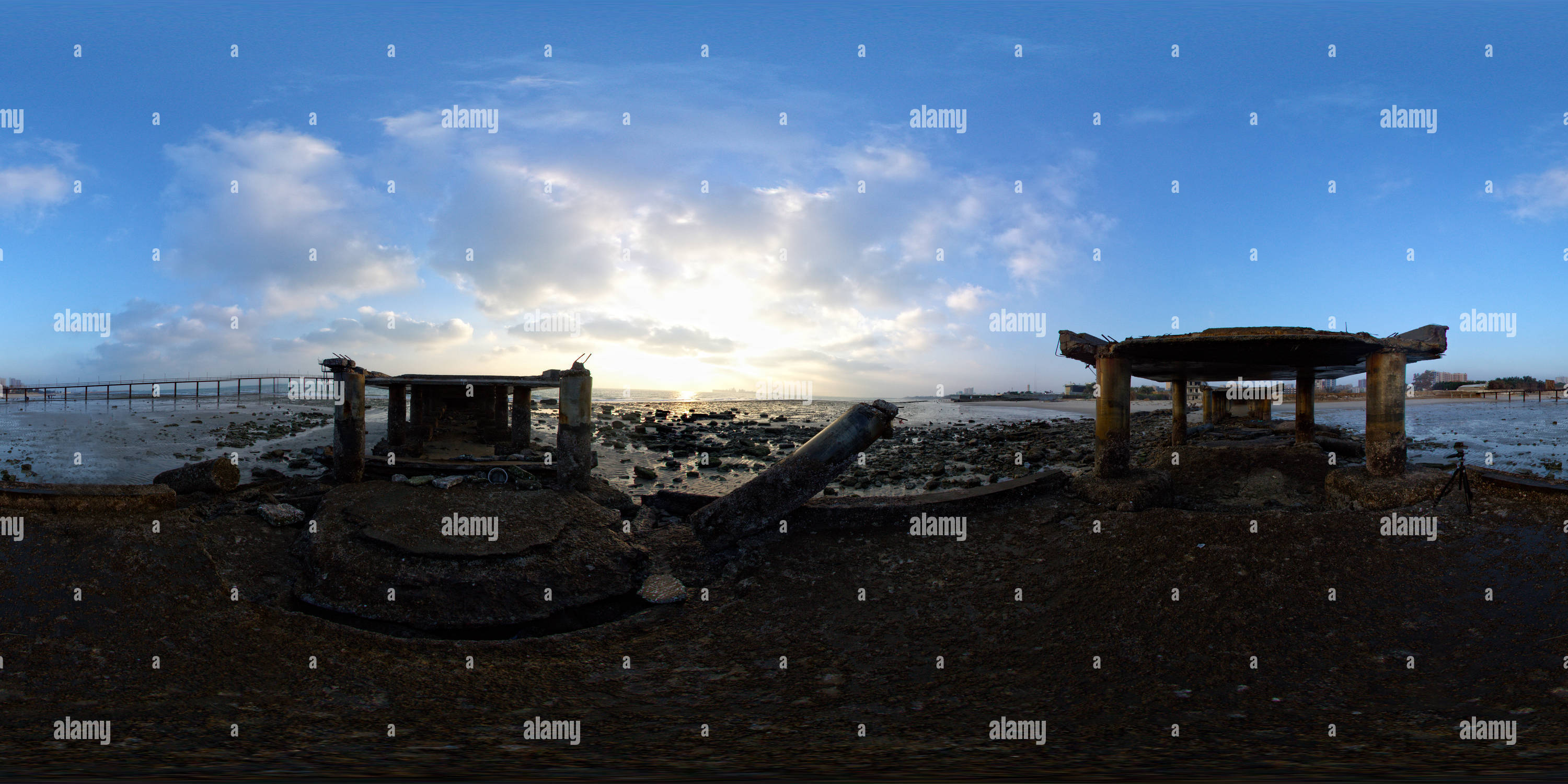 360° view of Broken Bridge III - Alamy