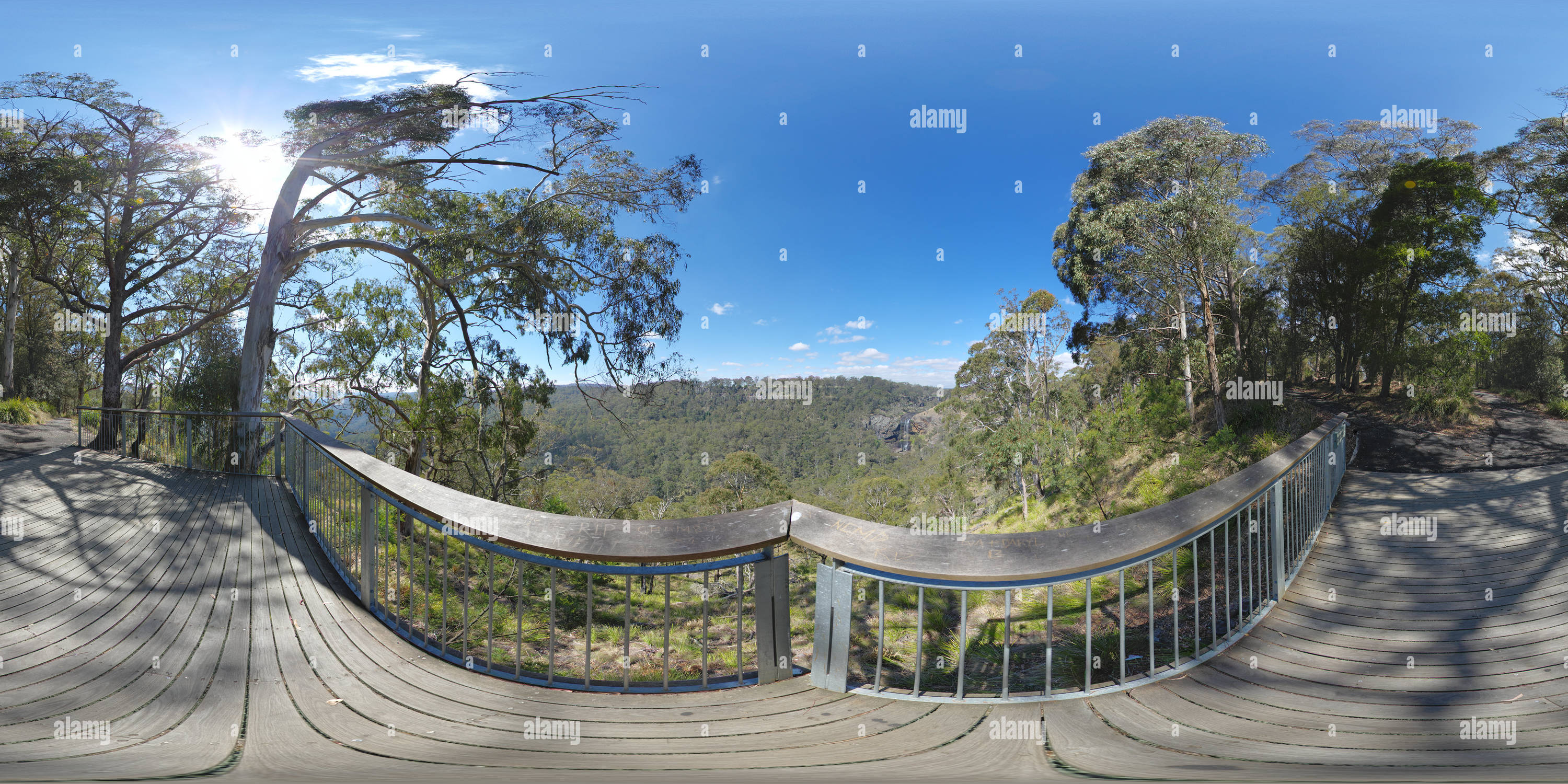 360° view of Lower Ebor Falls Lookout - Alamy