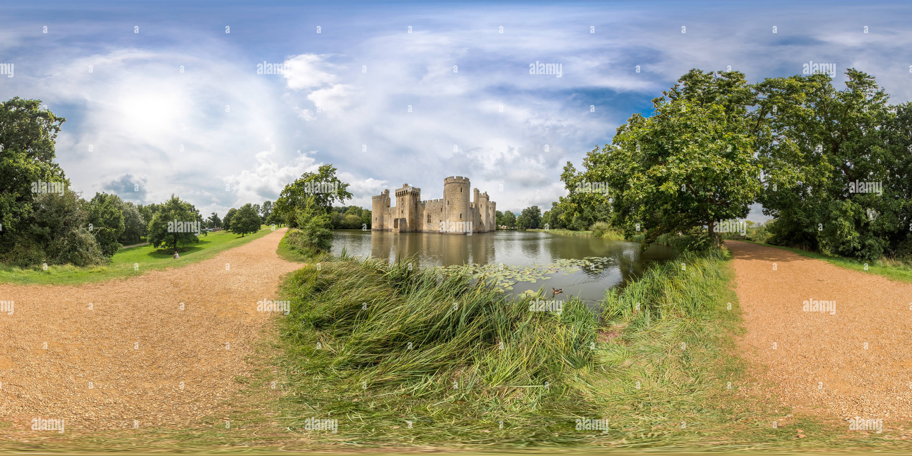 360° view of Bodium Castle & Moat, Robertsbridge, UK - Alamy