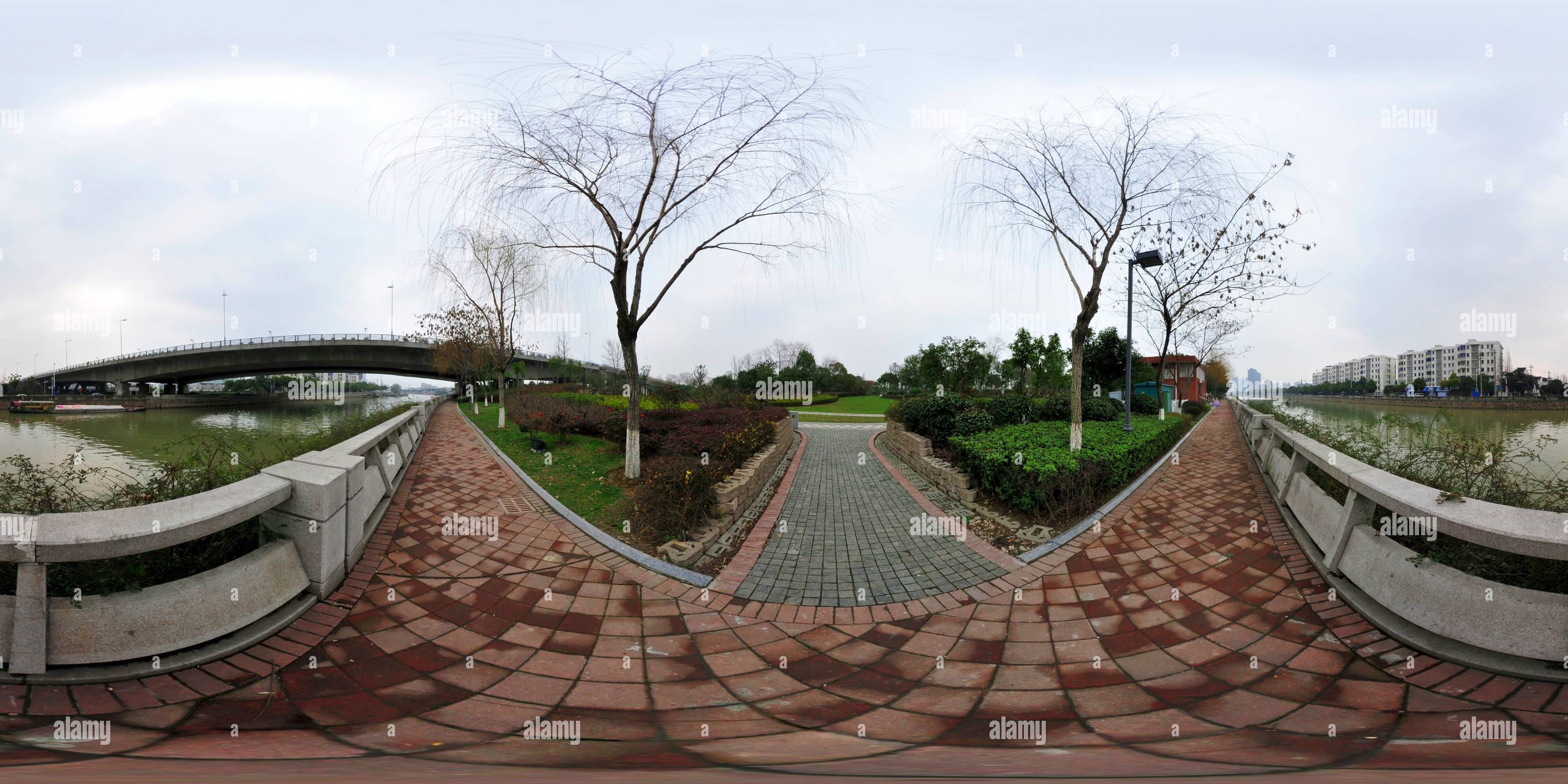 360° view of Beijing-Hangzhou Grand Canal Riverside 大桥绿地 (301073 - Alamy