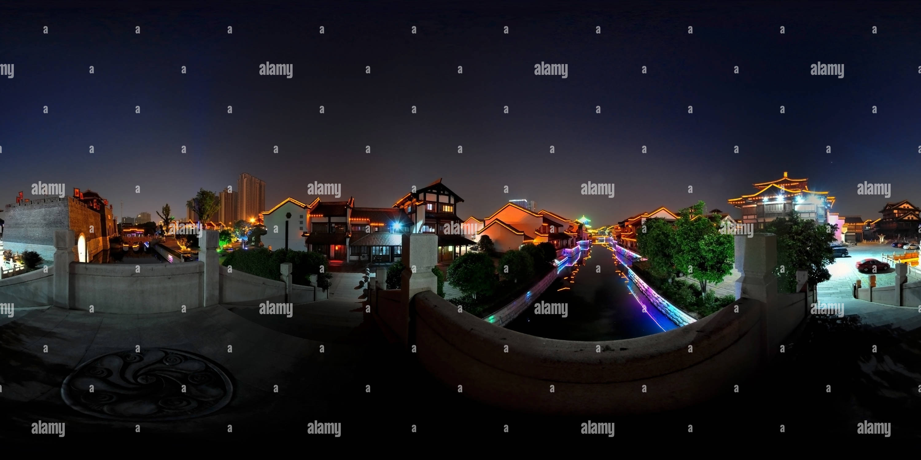 360° view of Longju Bridge Night 龙踞桥之夜 (061 - Alamy