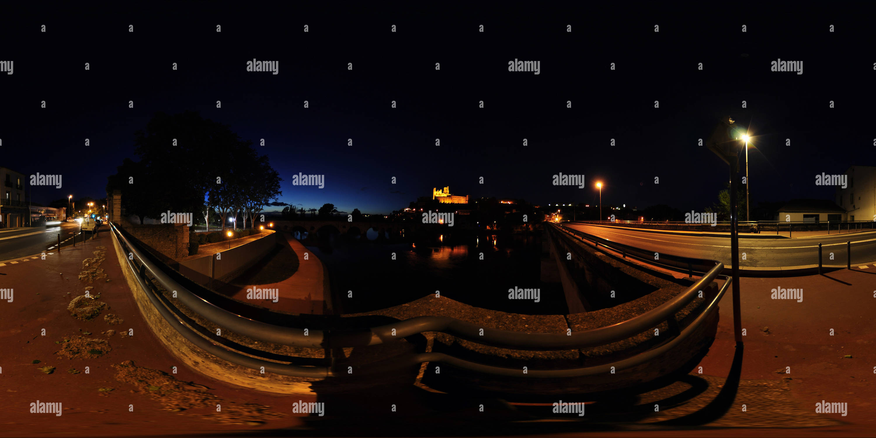 360° view of Beziers a la Nuit - Alamy