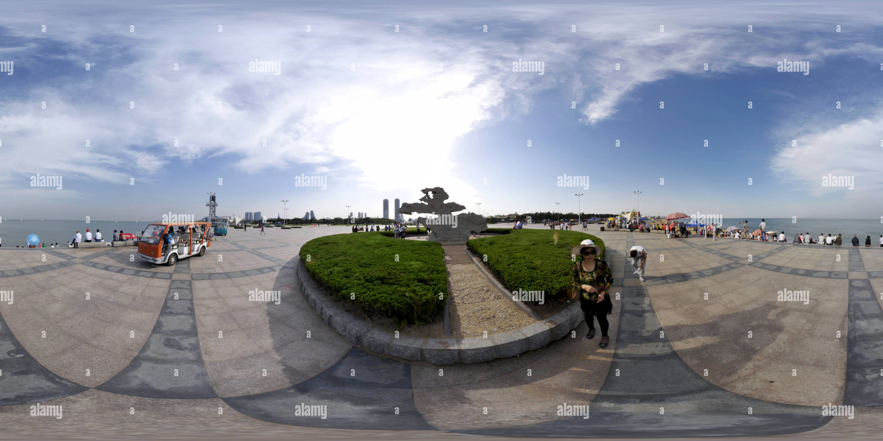360° view of Rizhao Wan Ping Scenic Area (008) 万平口 - Alamy