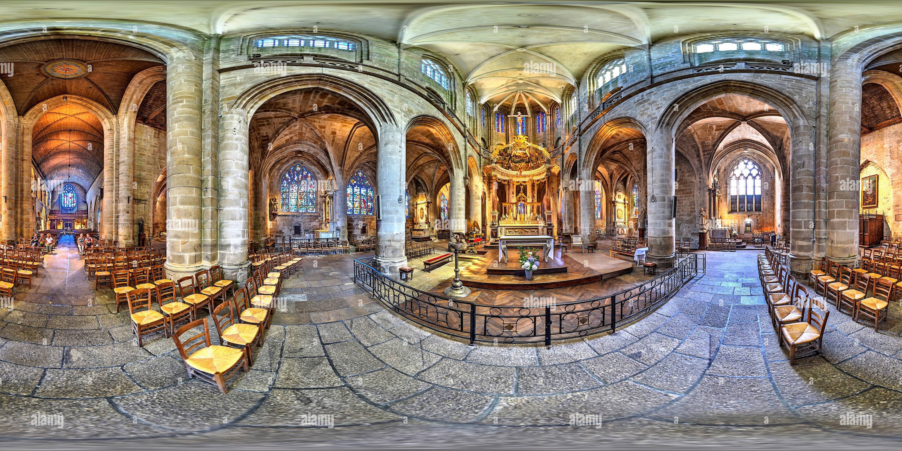 360° view of Saint Sauveur Church, Dinan, France - Alamy