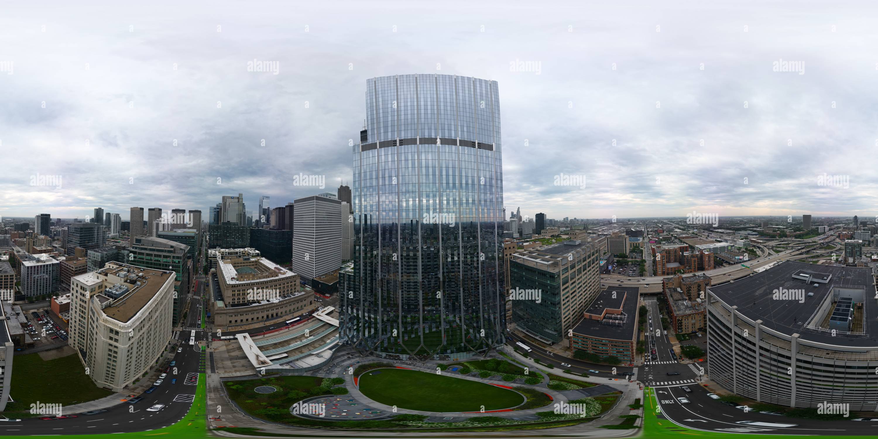 360 chicago tower hi-res stock photography and images - Alamy