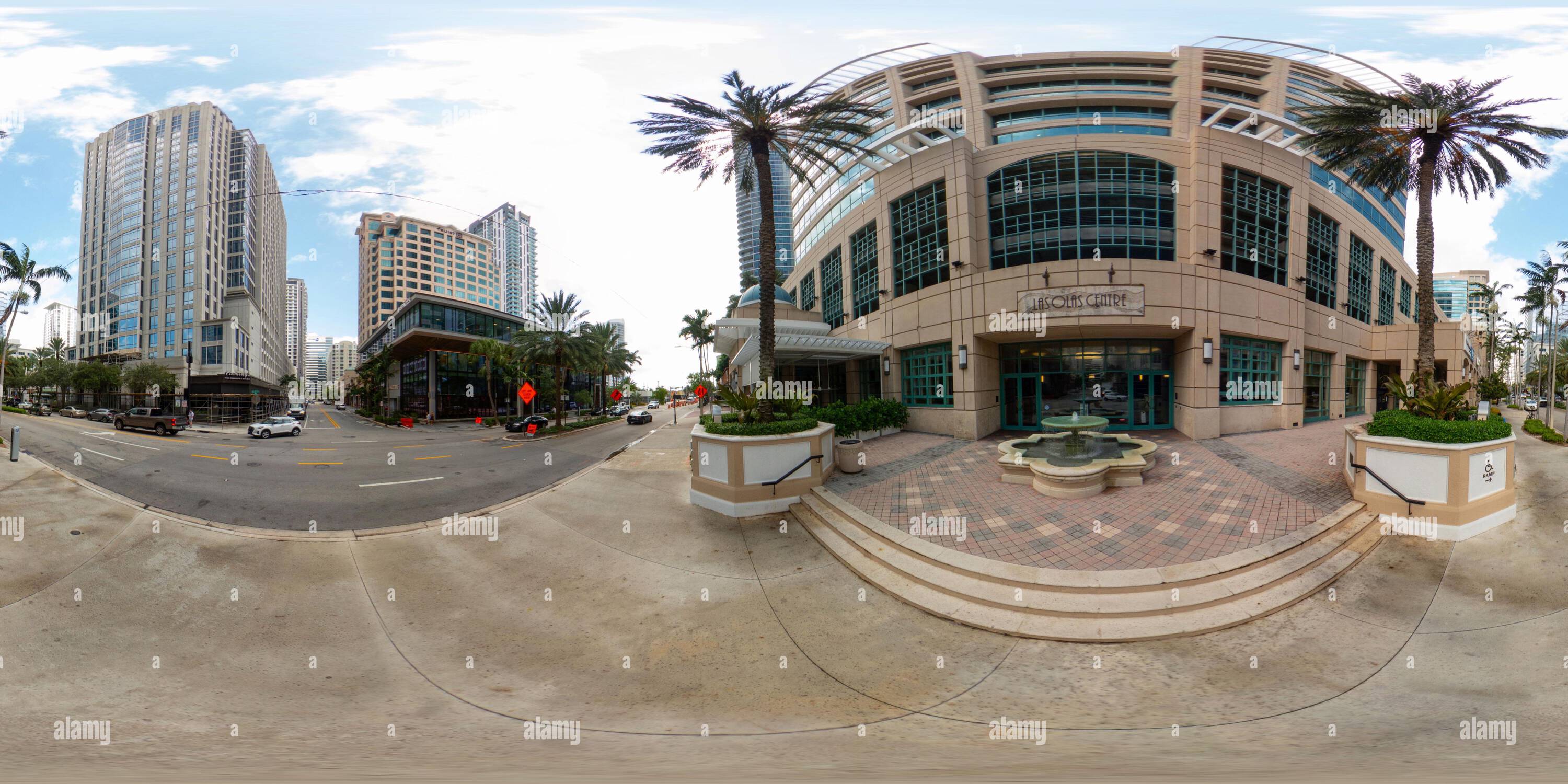 360° view of Fort Lauderdale, FL, USA - August 25, 2023: Downtown fort ...