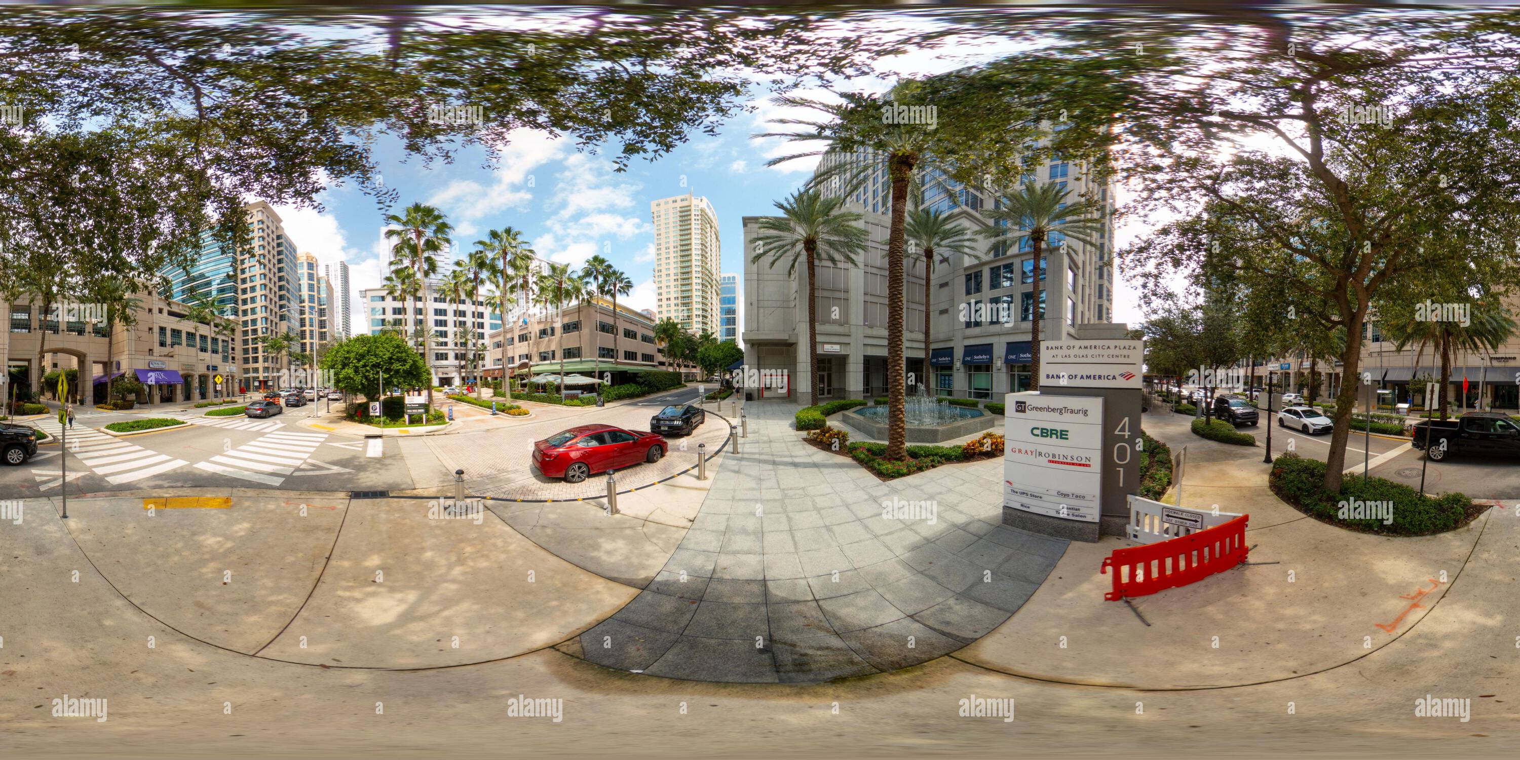 360° view of Fort Lauderdale, FL, USA - August 25, 2023: Downtown fort ...