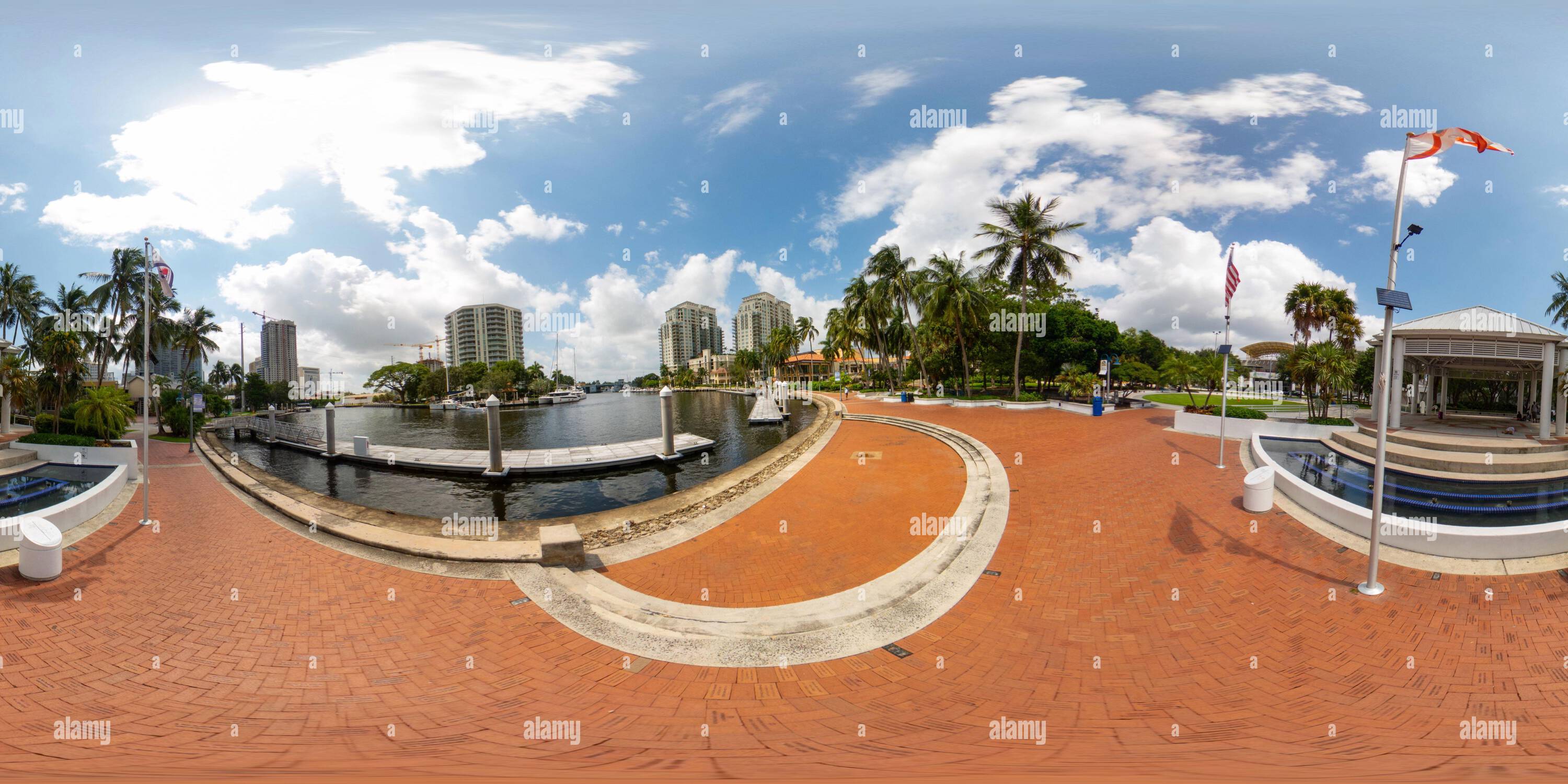 360° view of Fort Lauderdale, FL, USA - August 25, 2023: Downtown fort ...
