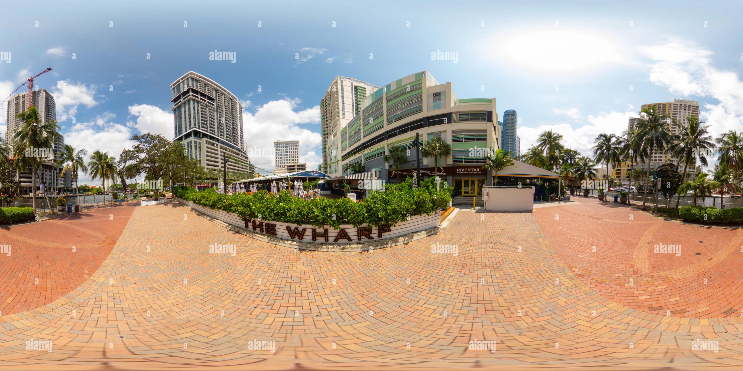 360° view of Fort Lauderdale, FL, USA - August 25, 2023: Downtown fort ...