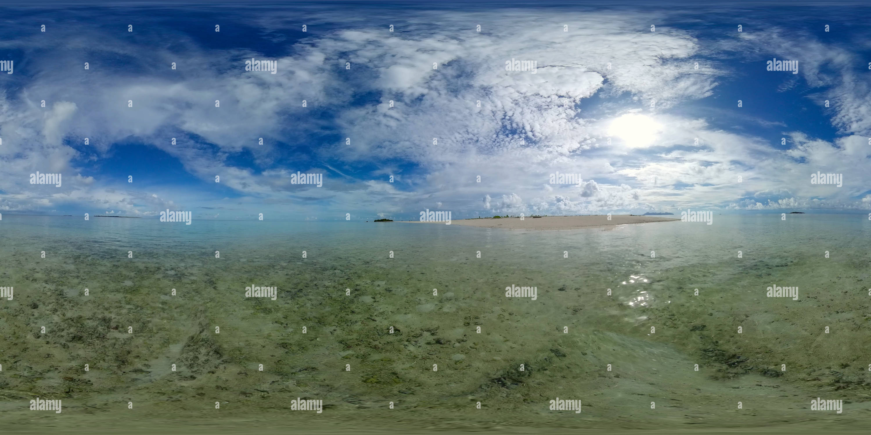 360° view of Beautiful sandy beach and blue sea. 360-Degree view - Alamy