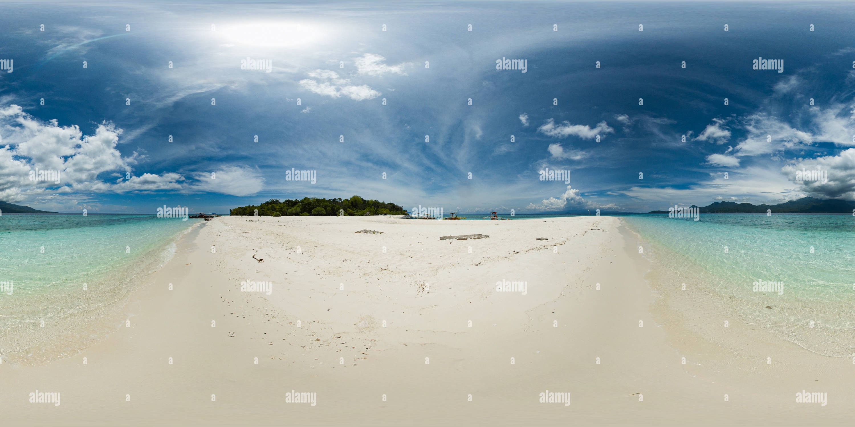360° view of Mantigue Island in Camiguin, Philippines - Alamy
