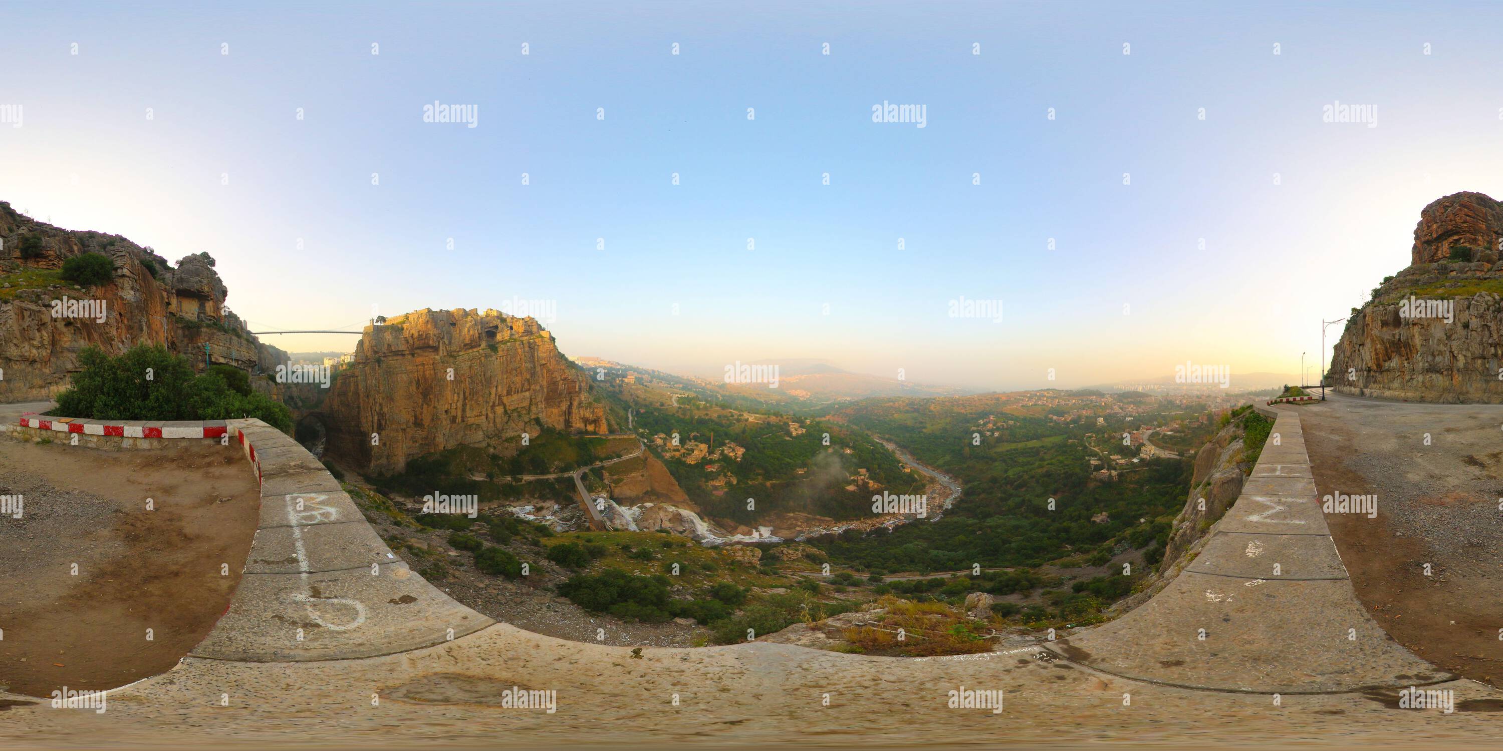 360° view of Constantine city and its Dantesque perspectives (2 of 7 ...
