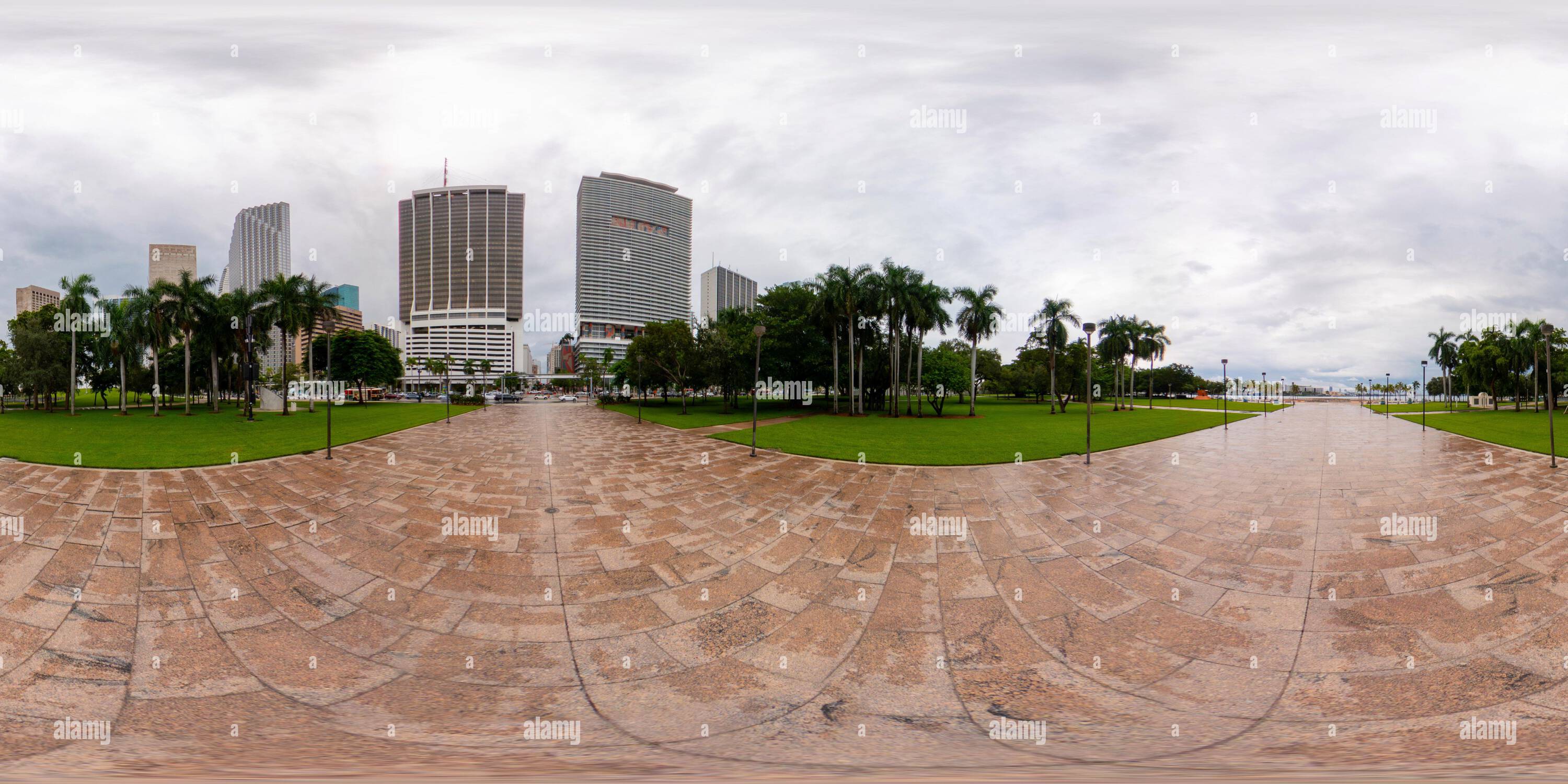 360° view of 360 equirectangular photo Bayside Bayfront Park - Alamy